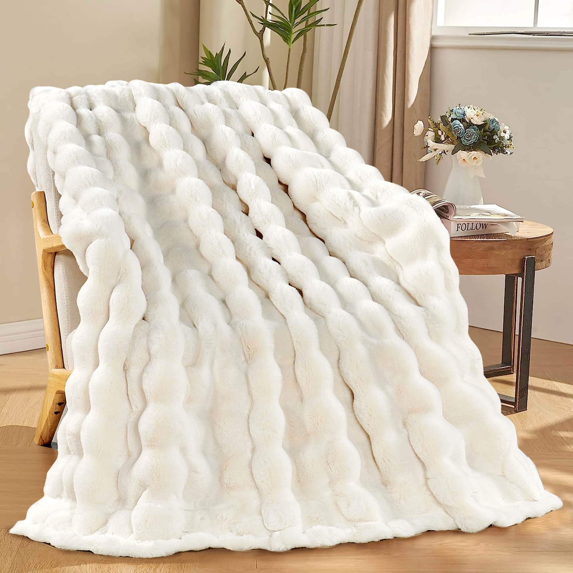 Home Soft Things Bubble Textured Faux Fur Throw Blanket Color: White ...