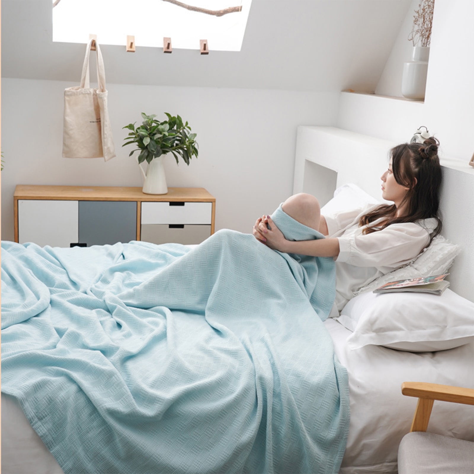 HomeDM Cooling Blanket for Hot Sleepers Night Sweats Absorbs Heat to ...