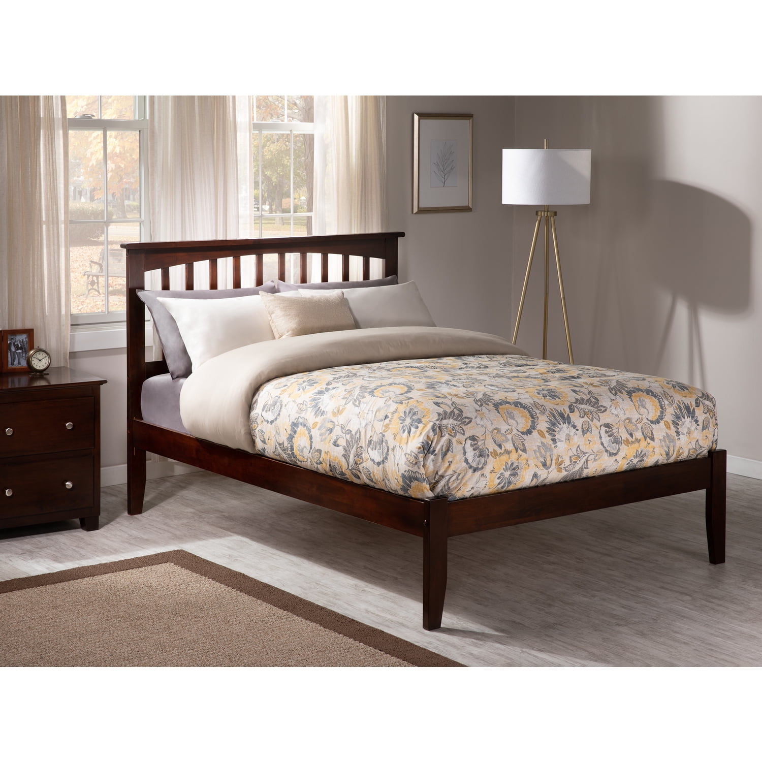 HomeStock Retro Relaxation Platform Bed with Open Footboard, Stunning ...