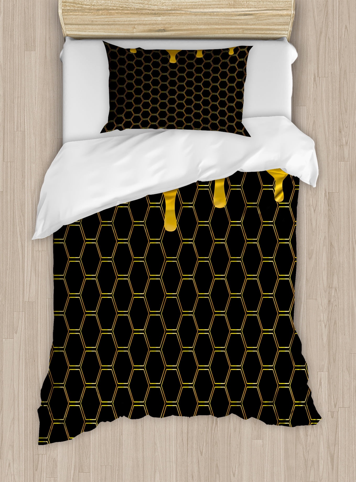 Honey Duvet Cover Set, Illustration of Honeycomb Hexagons Dripping ...