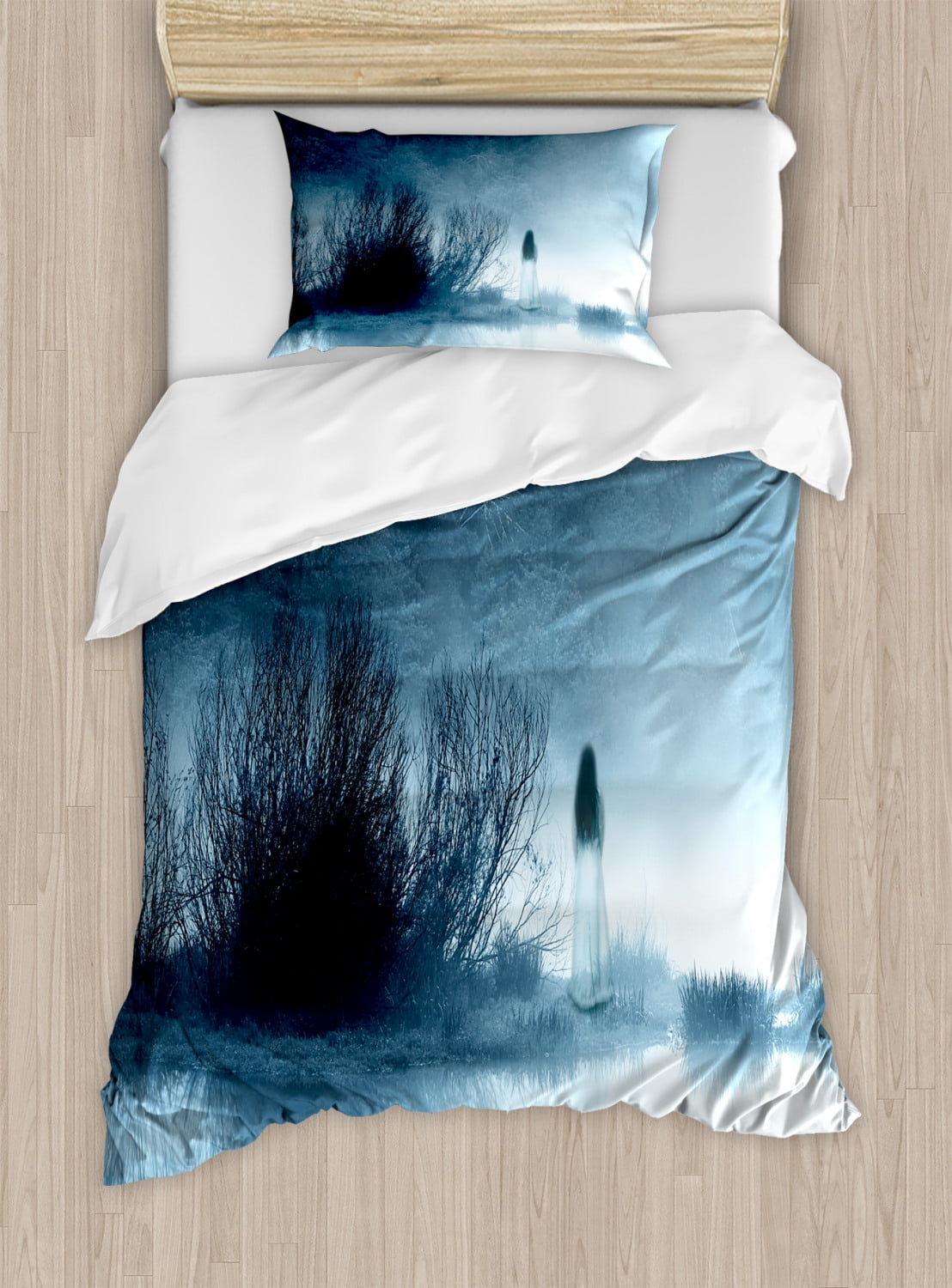 Horror House Decor Twin Size Duvet Cover Set, Mysterious Women in Foggy ...