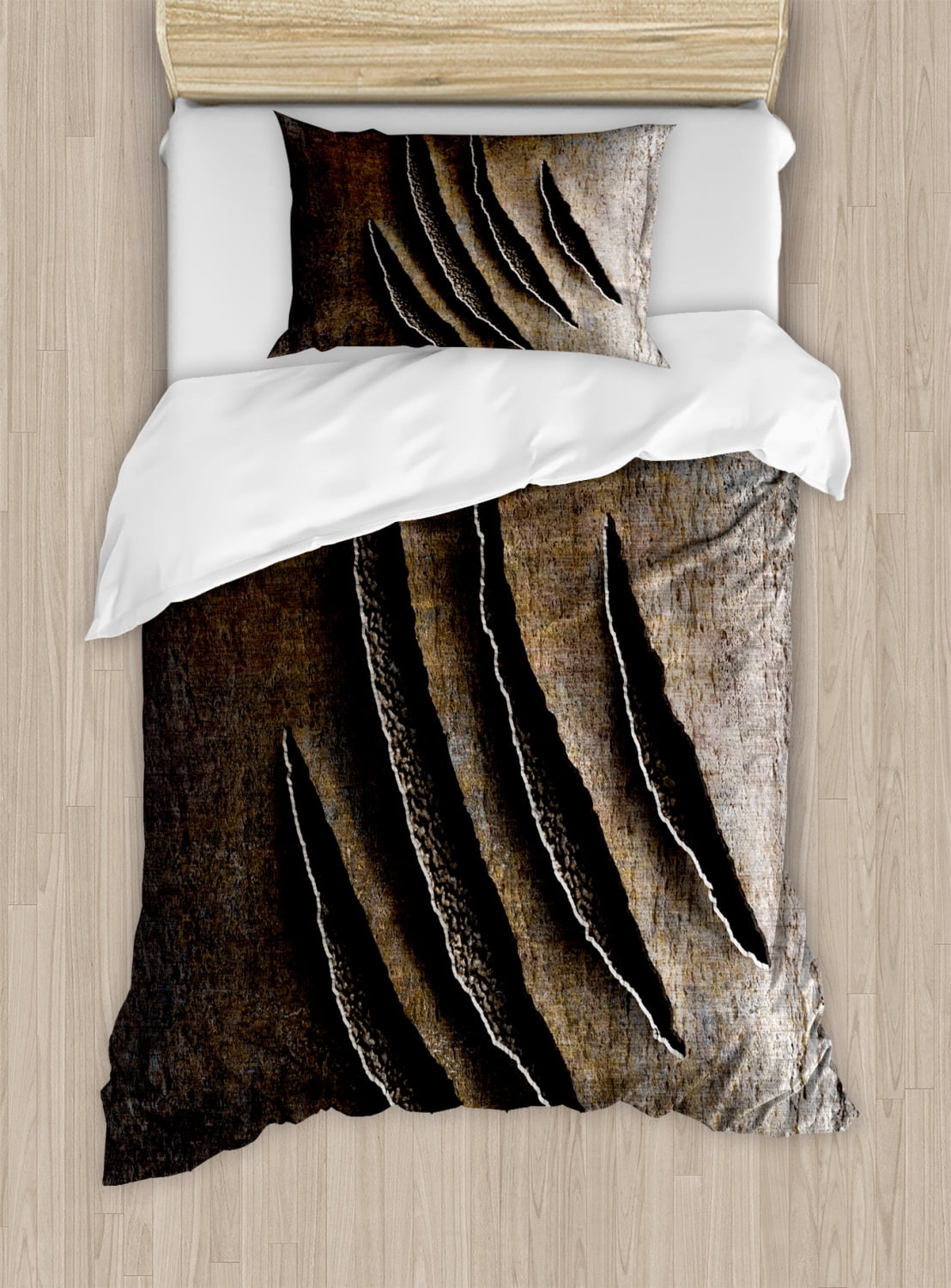 Horror House Duvet Cover Set, Wild Claws Sctrach Damage on Rusty Iron ...