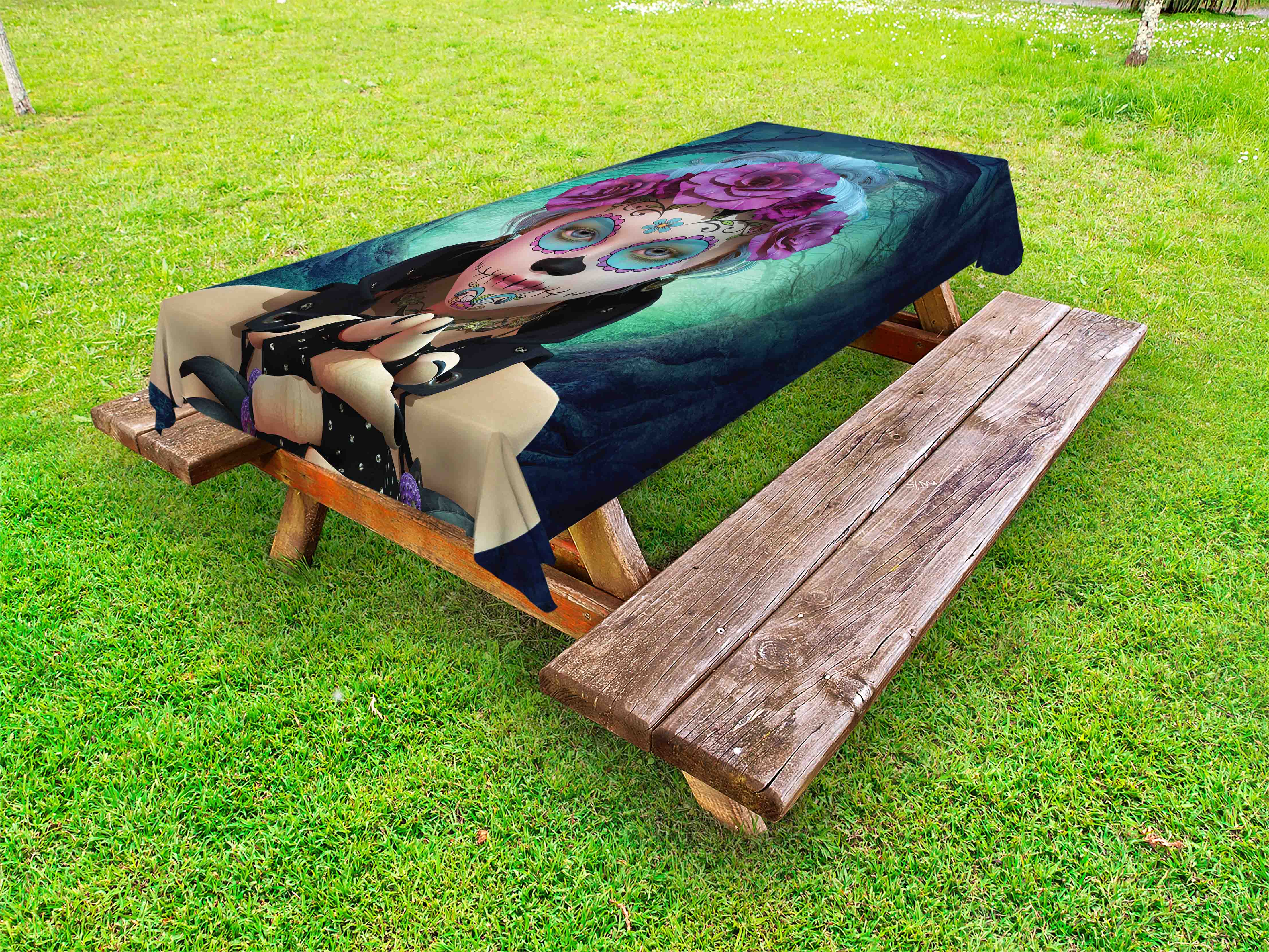 Horror Outdoor Tablecloth, Scary Clown like Girls Showing her Hands ...