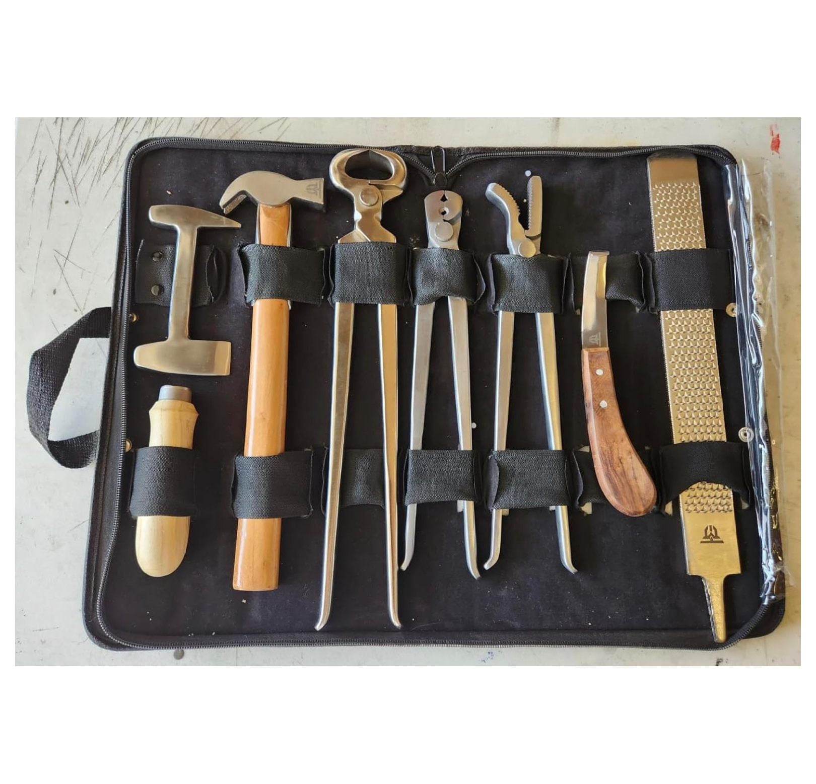 Horse Farrier Hoof Tool Kit (7 Piece) with Carry Bag Horse Equine Metal ...