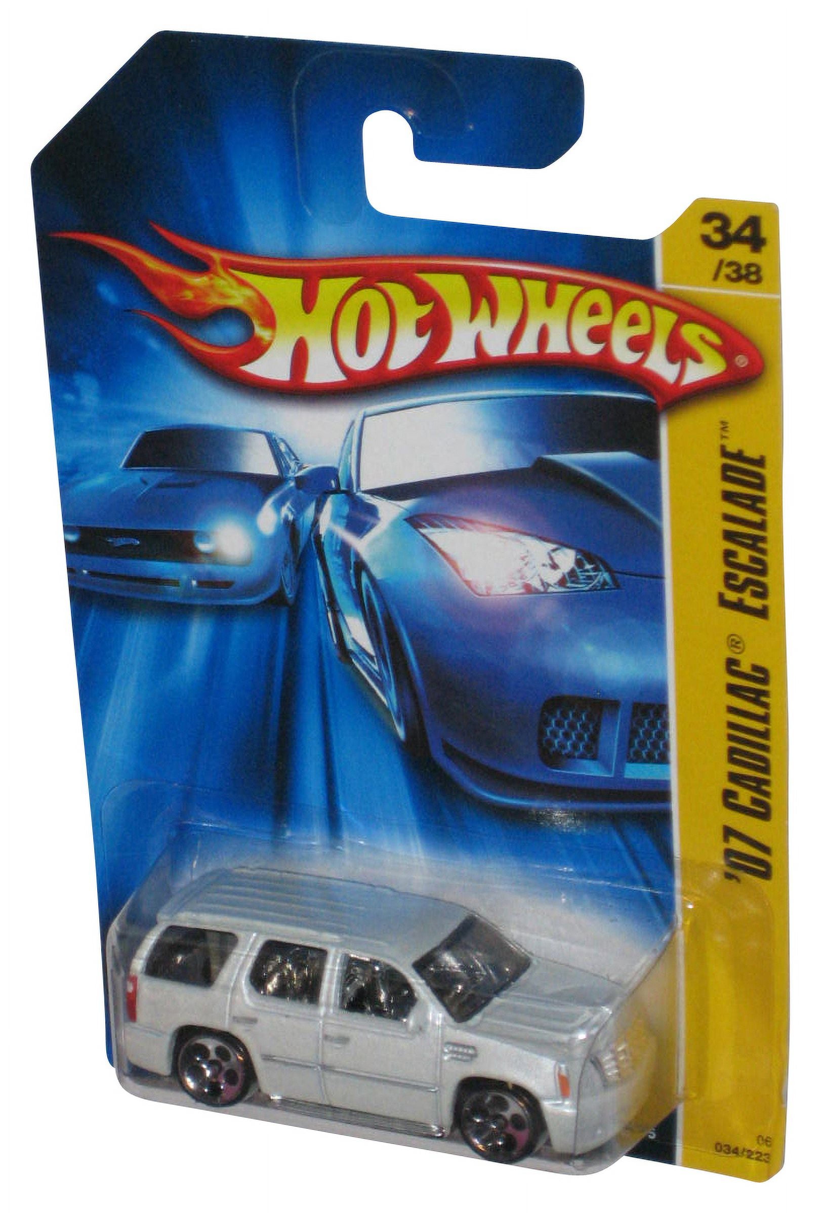 Hot Wheels White 34/38 (2006) Mattel '07 Cadillac Escalade Toy Car 34/ ...