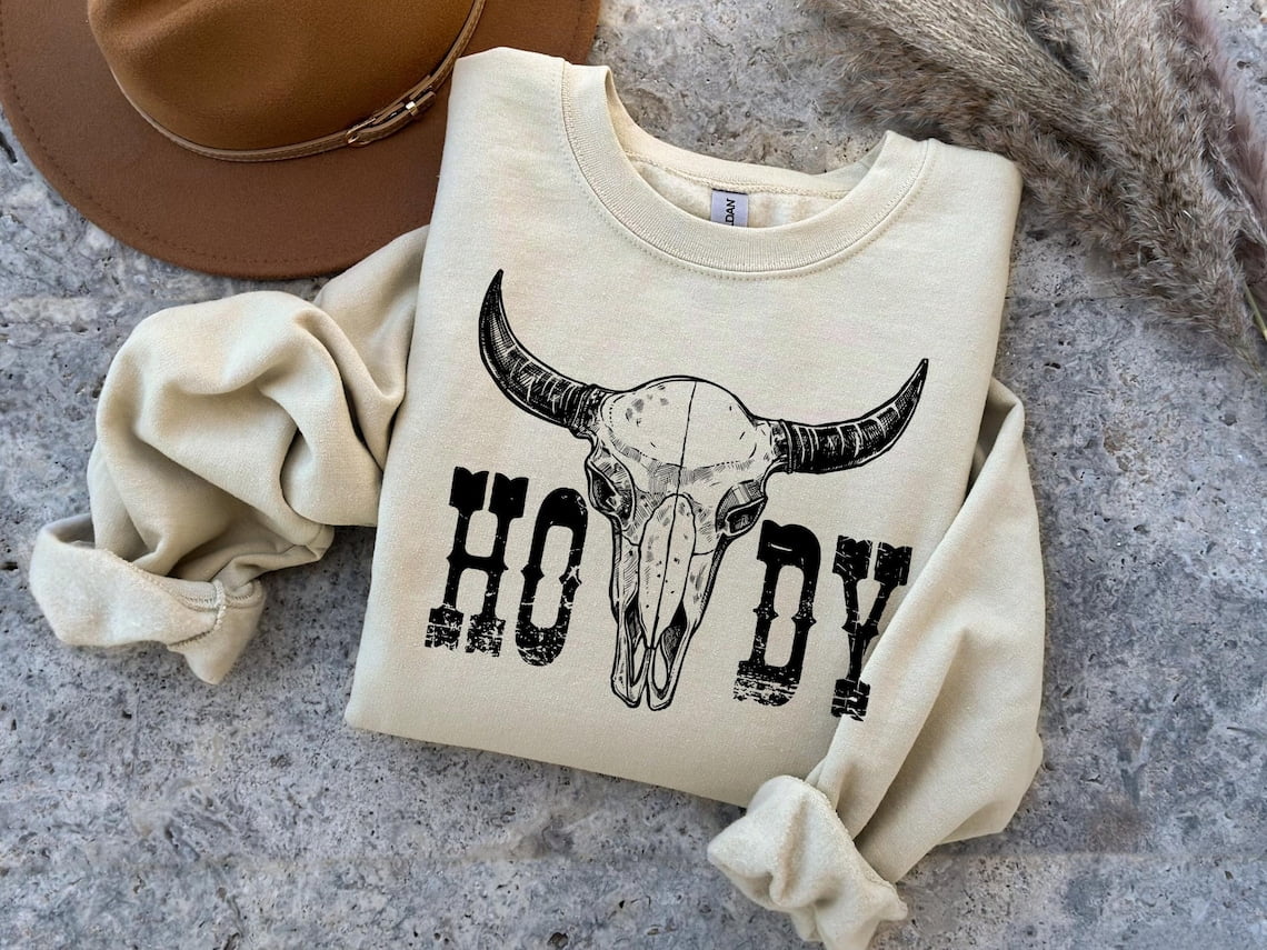 Howdy Cow Skull SweatWild West Cowgirl Bull Skull Country Music Wild ...