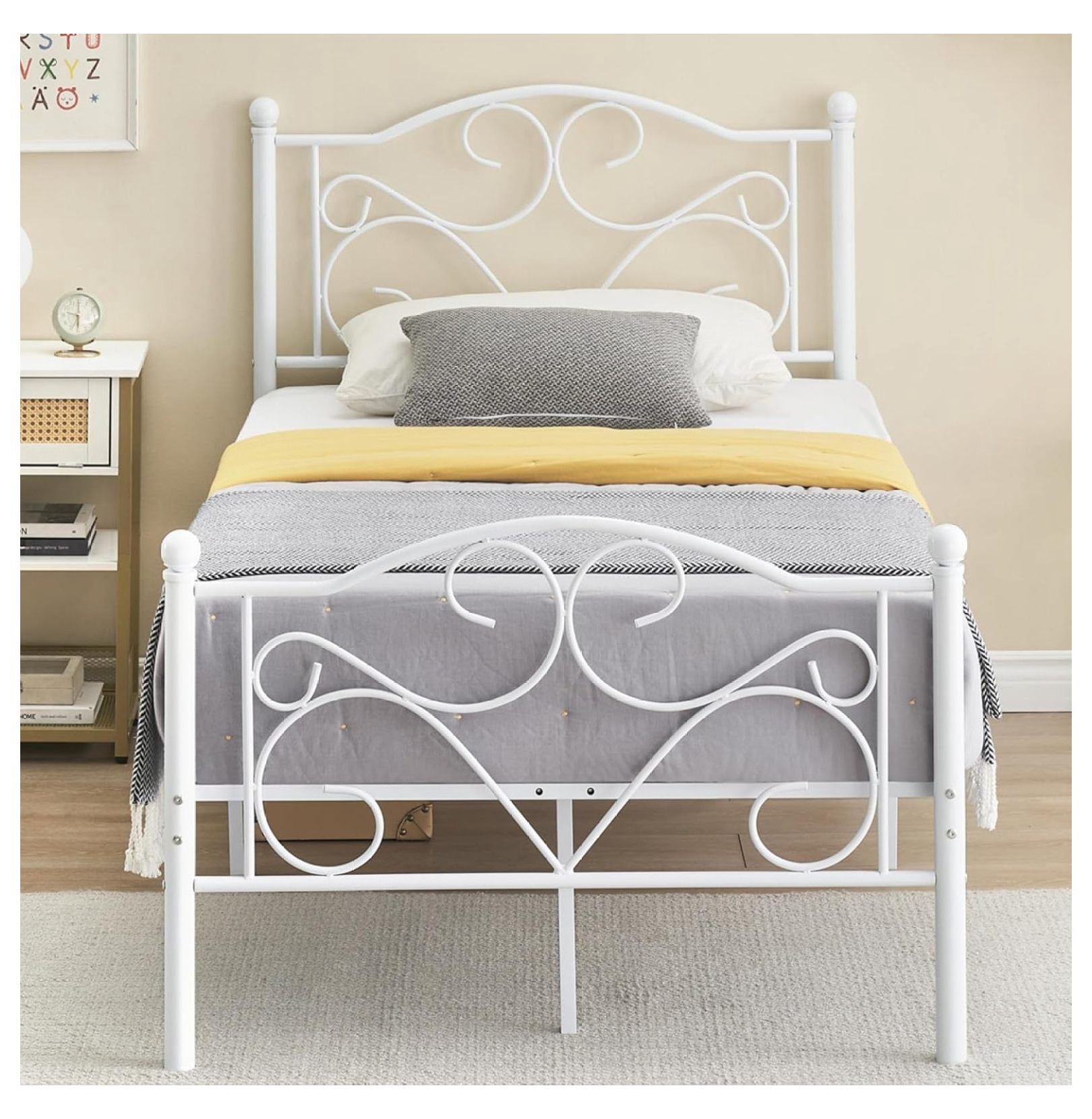 Huang zhong wen White Bed Frame with Headboard and Footboard for Girls ...