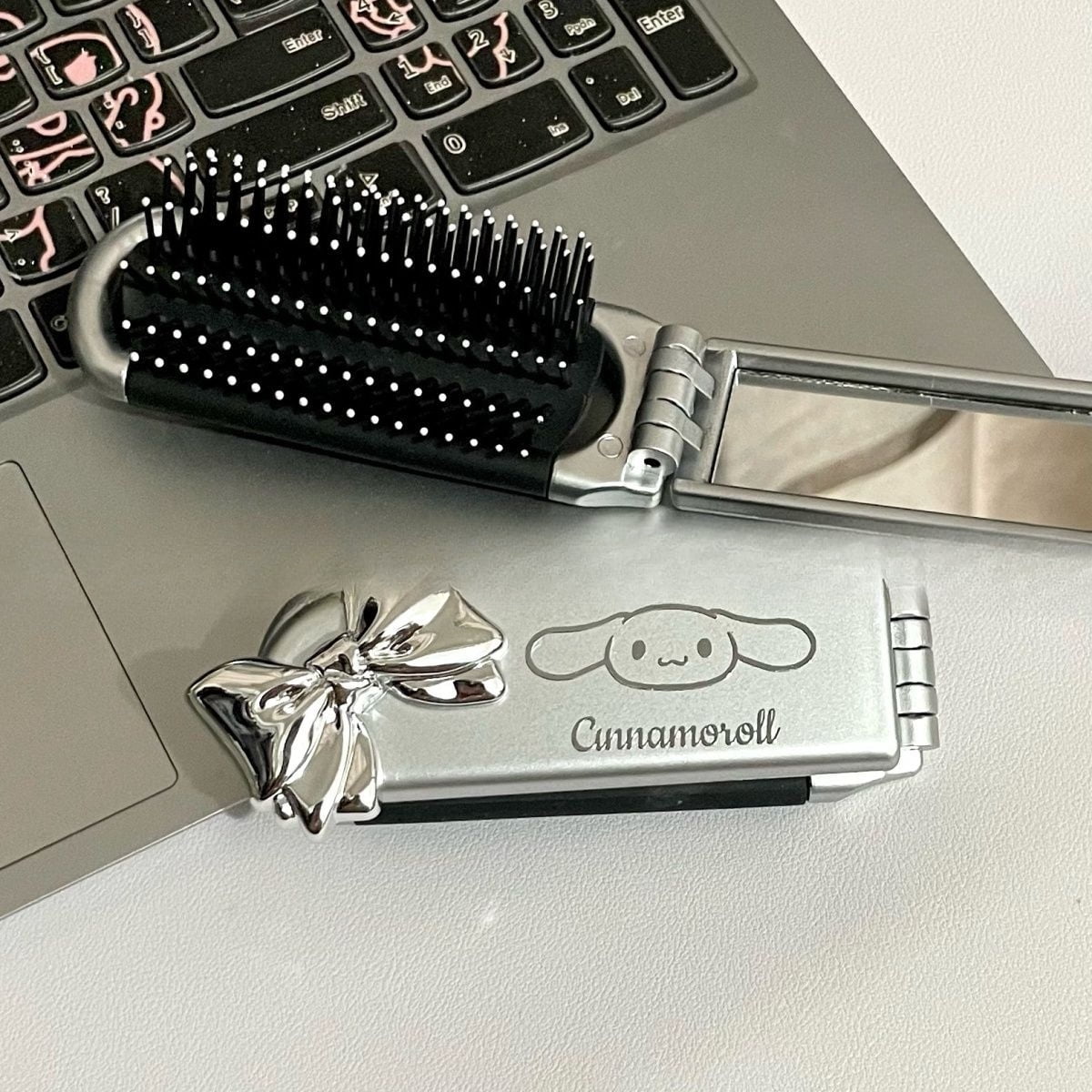 HuangShi Sanrio Hello Kitty Comb Makeup Mirror Action Anime Figures ...