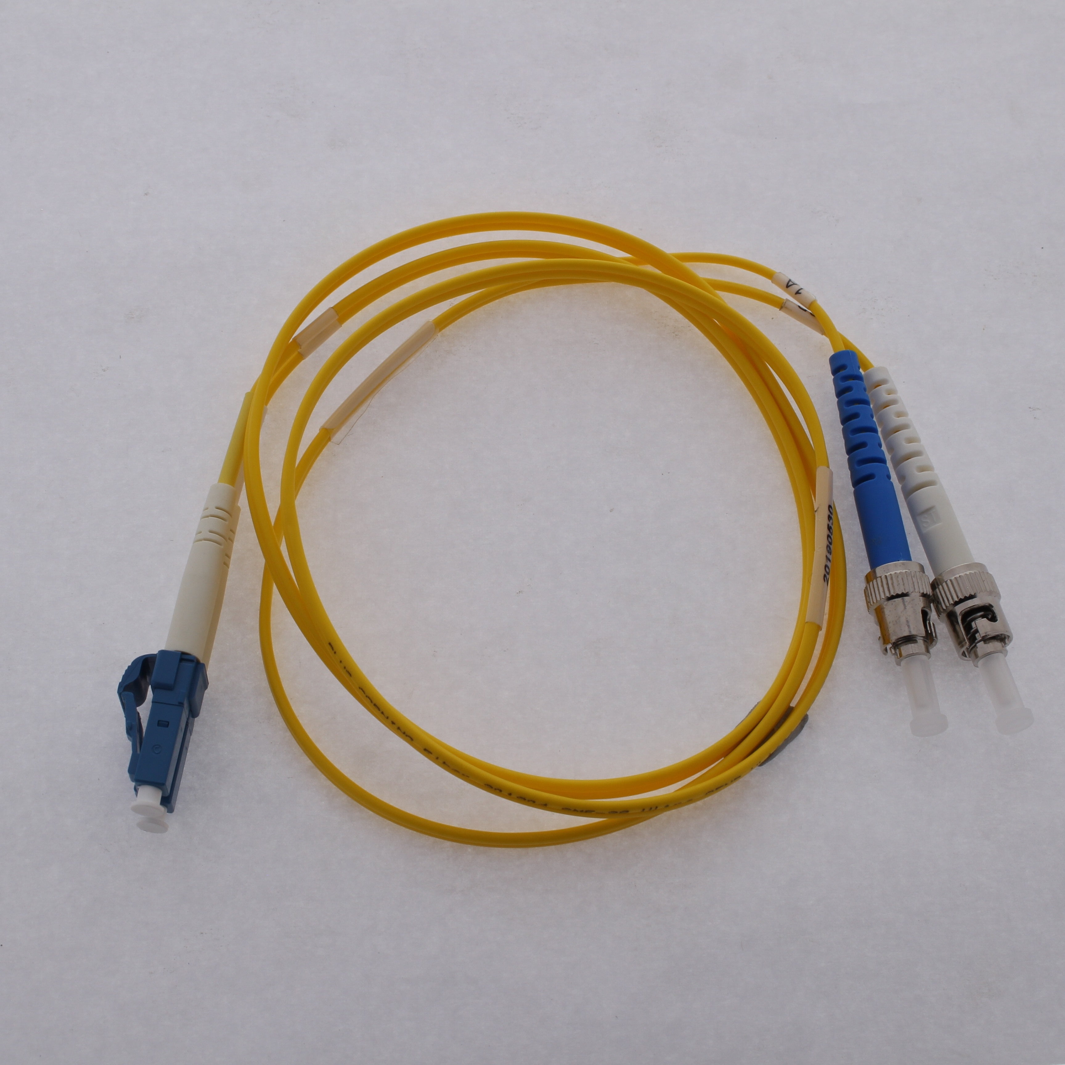 Hubbell DFRCSTSTS1SM Fiber Optic Patch Cord 1m Riser OS2 Cable Duplex ...