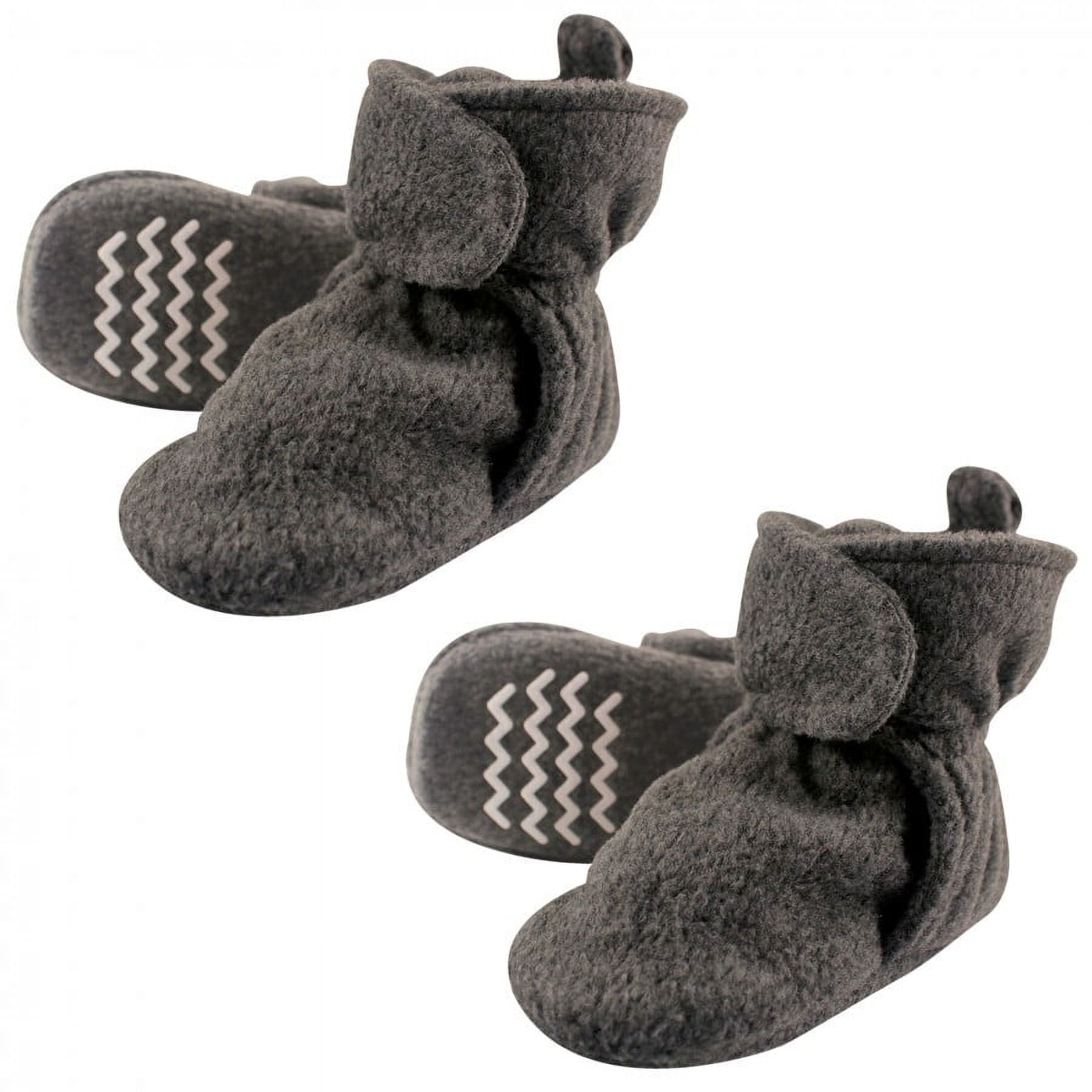Hudson Baby Unisex Baby Cozy Fleece Booties, Dark Gray 2-Piece, 0-6 ...