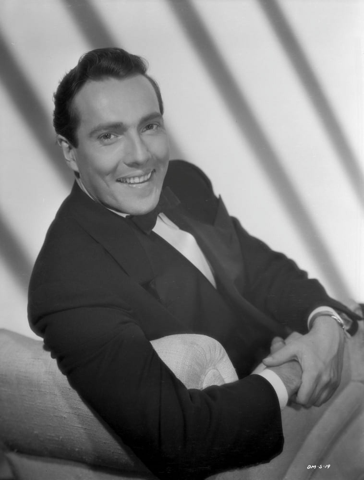 Hurd Hatfield Photo Print (8 x 10) - Walmart.com