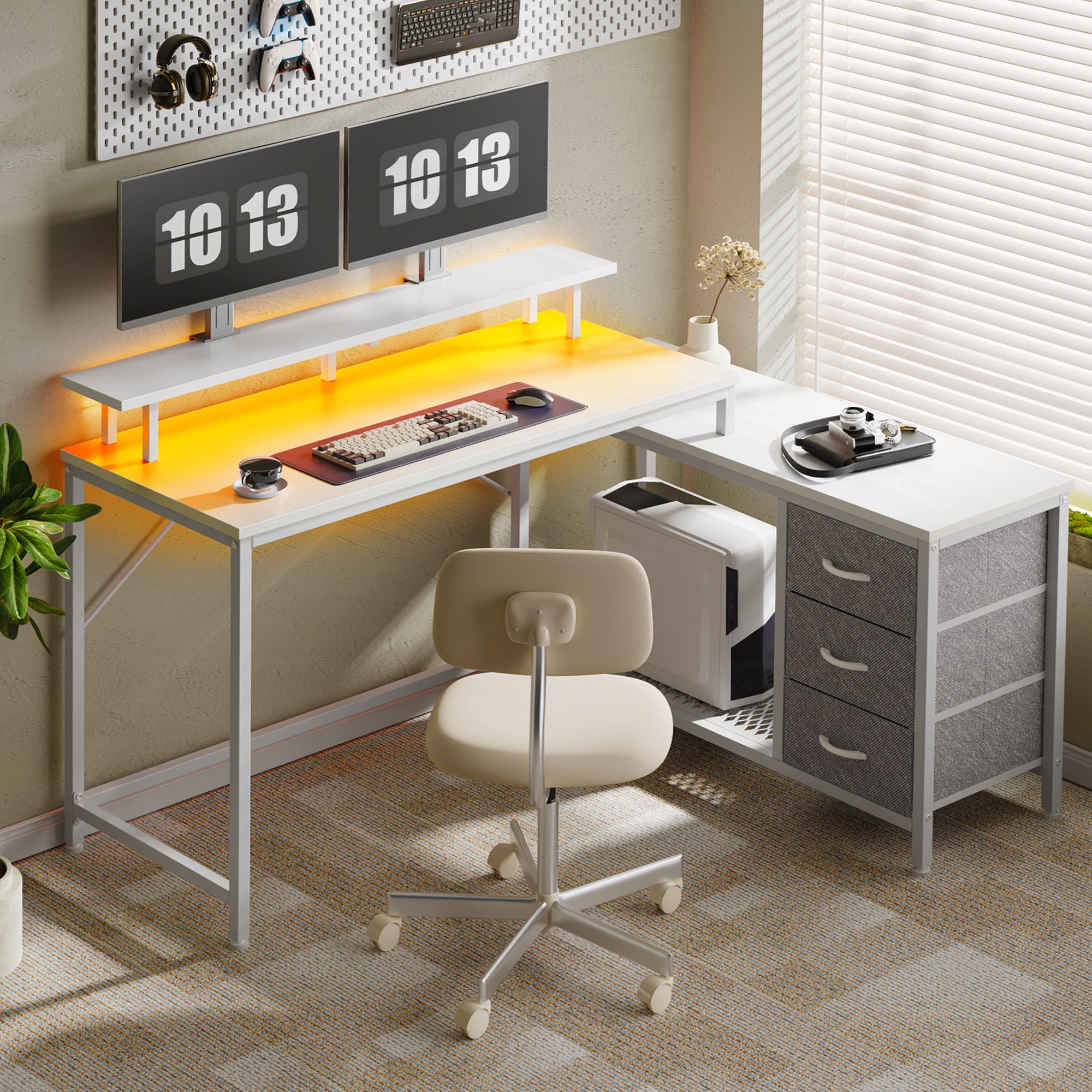 Hugger Gaming & Office Desk, L-Shaped, LED Lights, Power Outlets, USB ...