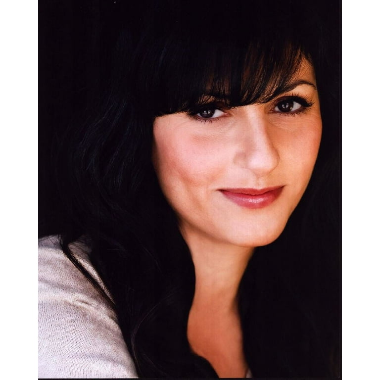 Ida Darvish Josh Gad Shows Off His 40 Lb Weight Loss After Taking