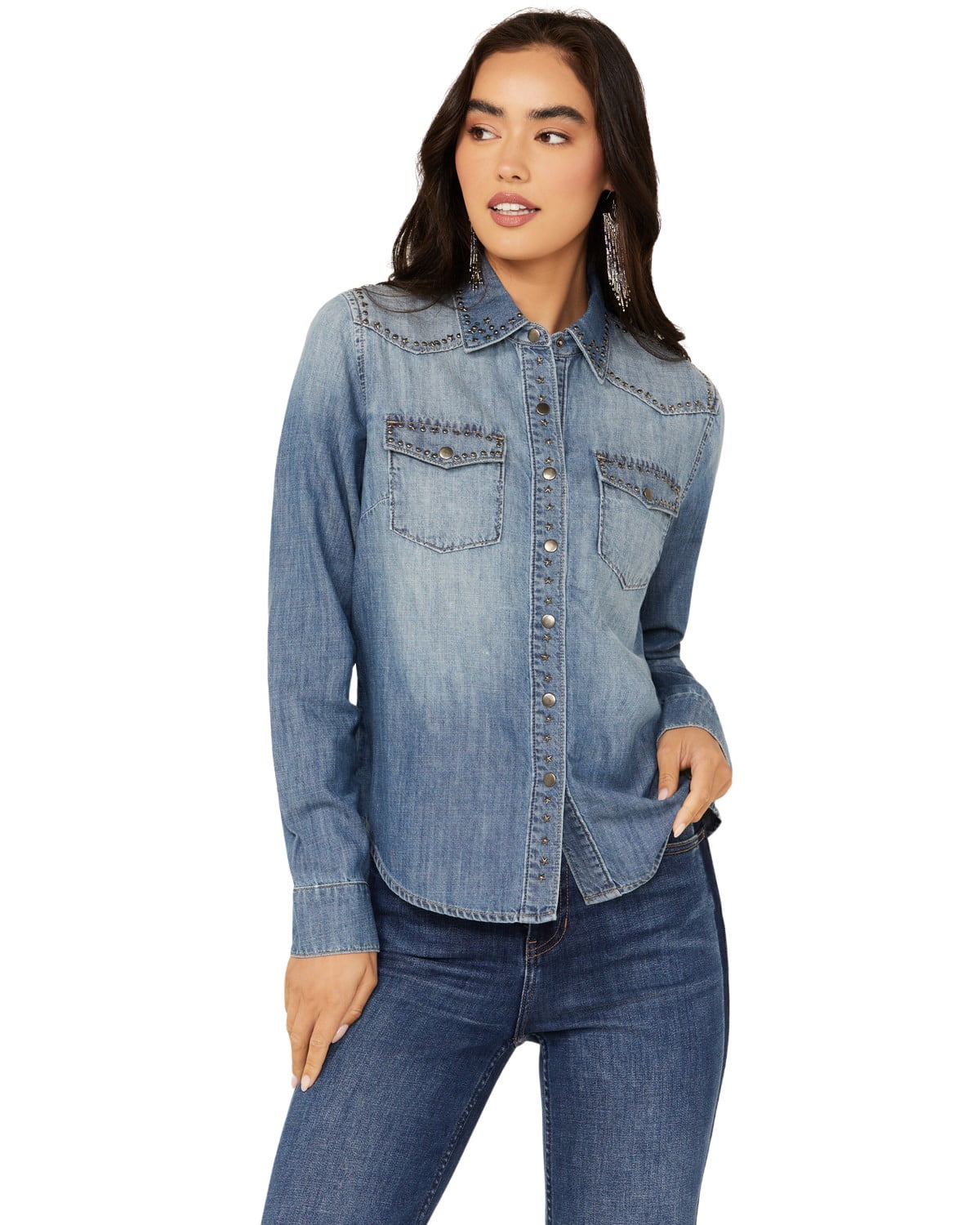 Idyllwind Women's Rigid Wayside Studded Chambray Long Sleeve Snap Western Shirt Medium Wash US ...