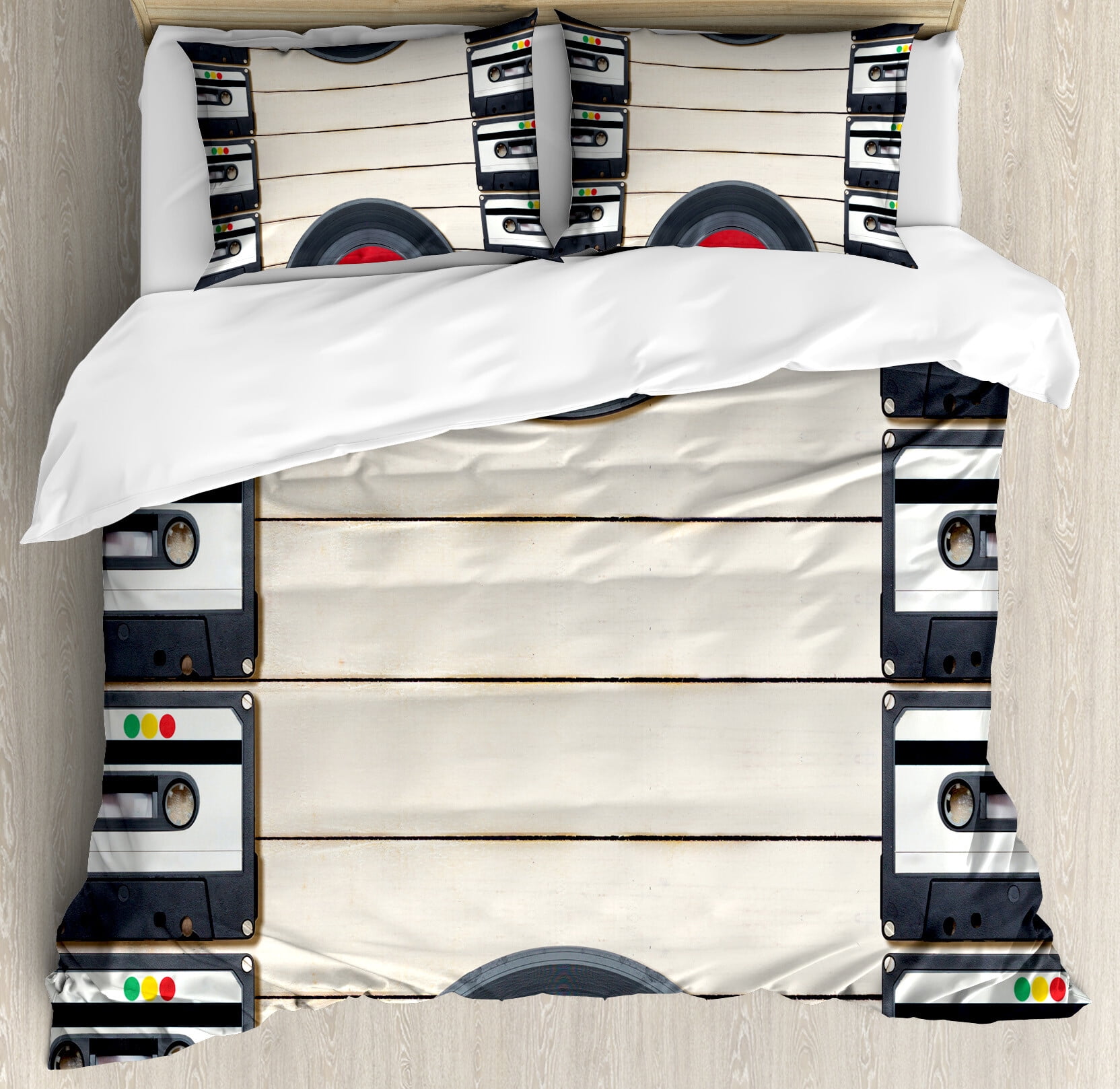 Indie Duvet Cover Set, Top View of Audio Cassettes Gramophone Records ...