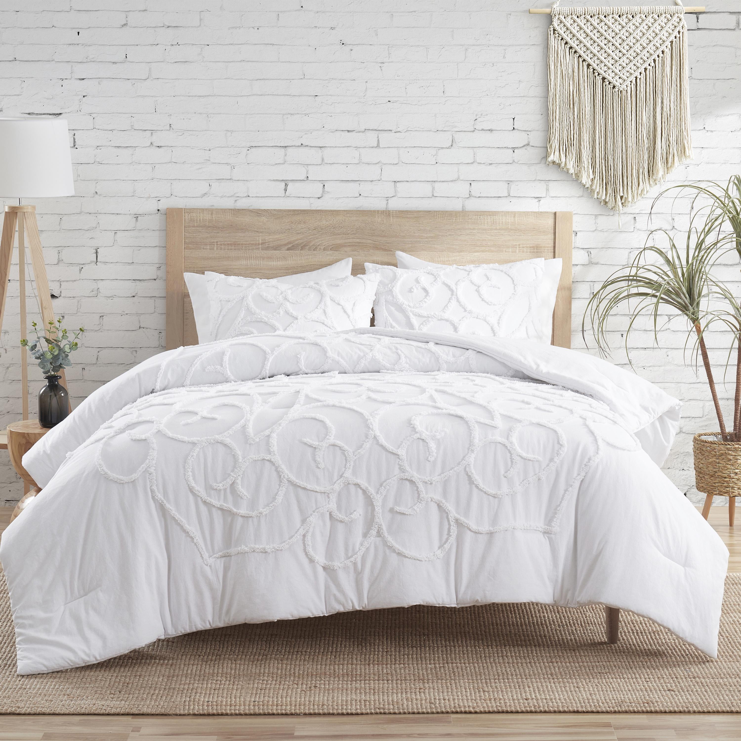 Indigo Ink Tufted Boho 3-Piece White Medallion Comforter Set, King ...