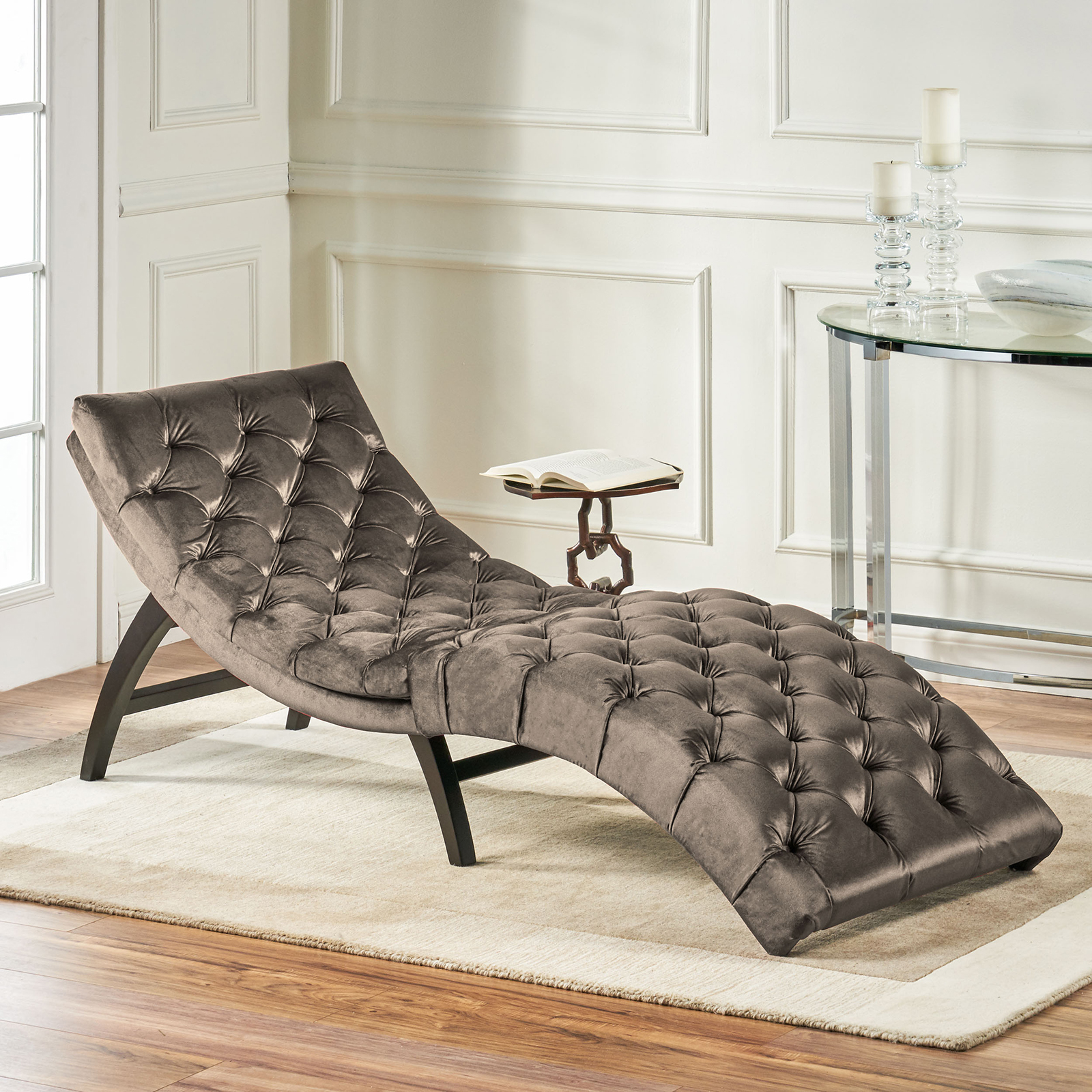 Indoor recliner, adopt elegant tufted chair body, show arc, provide the ...
