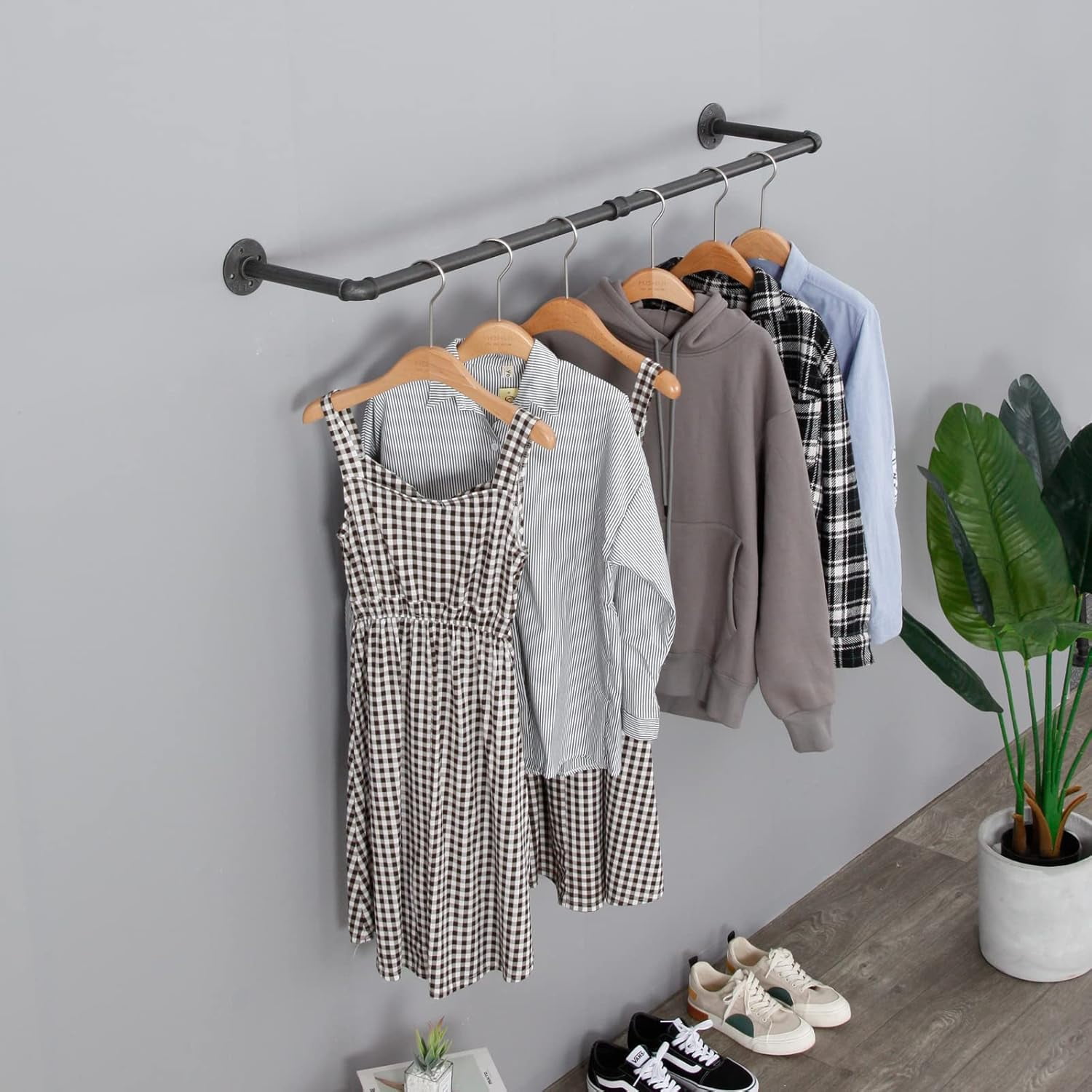 Industrial Pipe Clothing Rack Wall Mounted, Vintage Retail Garment Rack ...