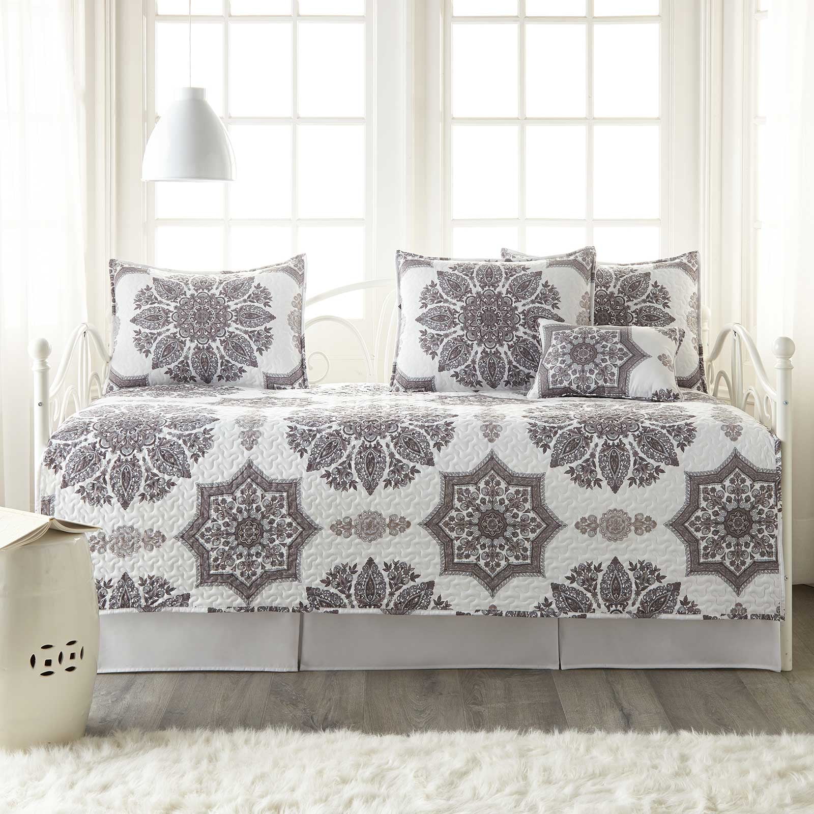 Infinity Printed Daybed Bedding Set by SouthShore Fine Linens - Walmart.com