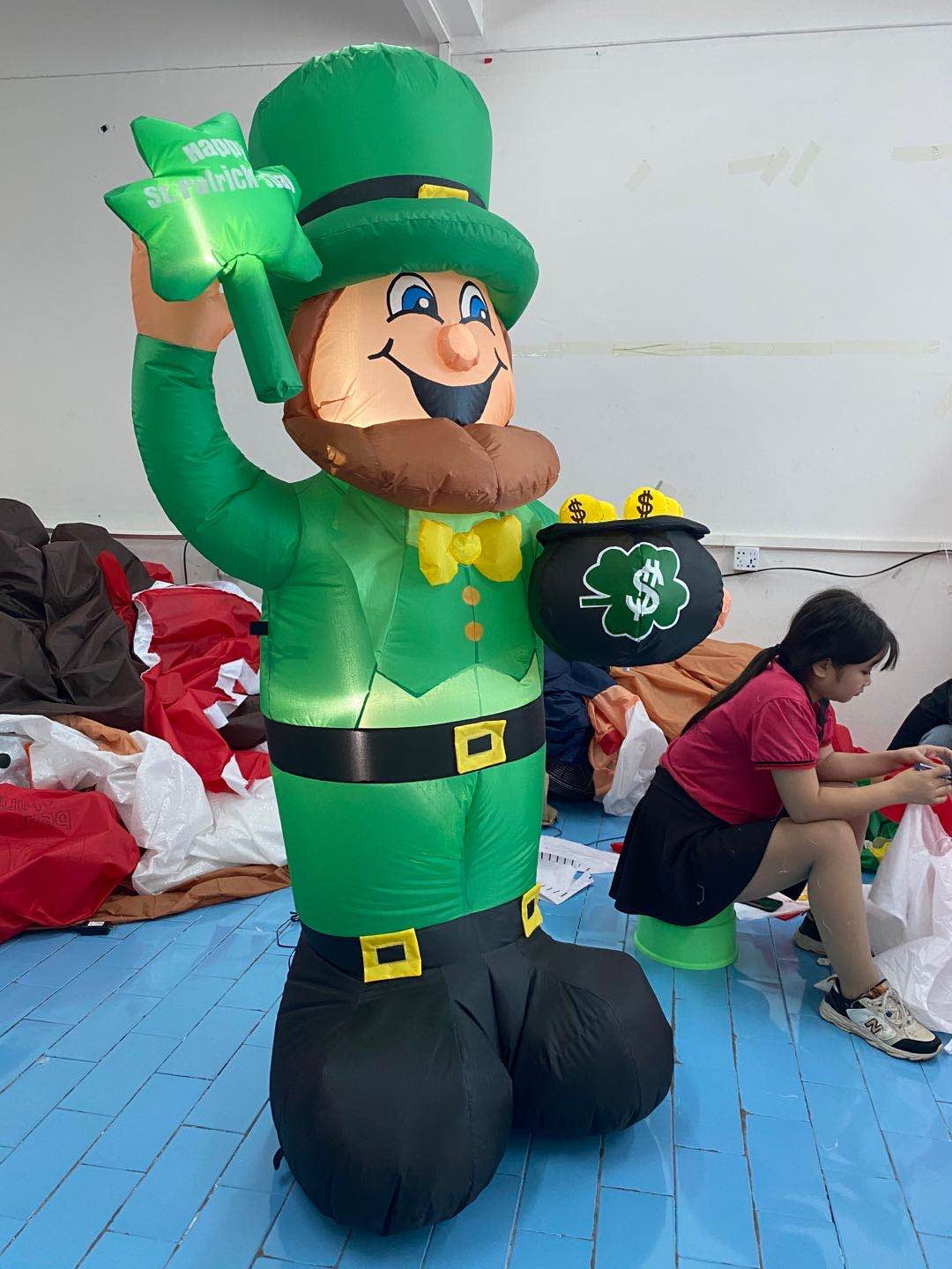 Inflatable 6 FT Leprechaun St. Patrick's Day with Clover Yard ...