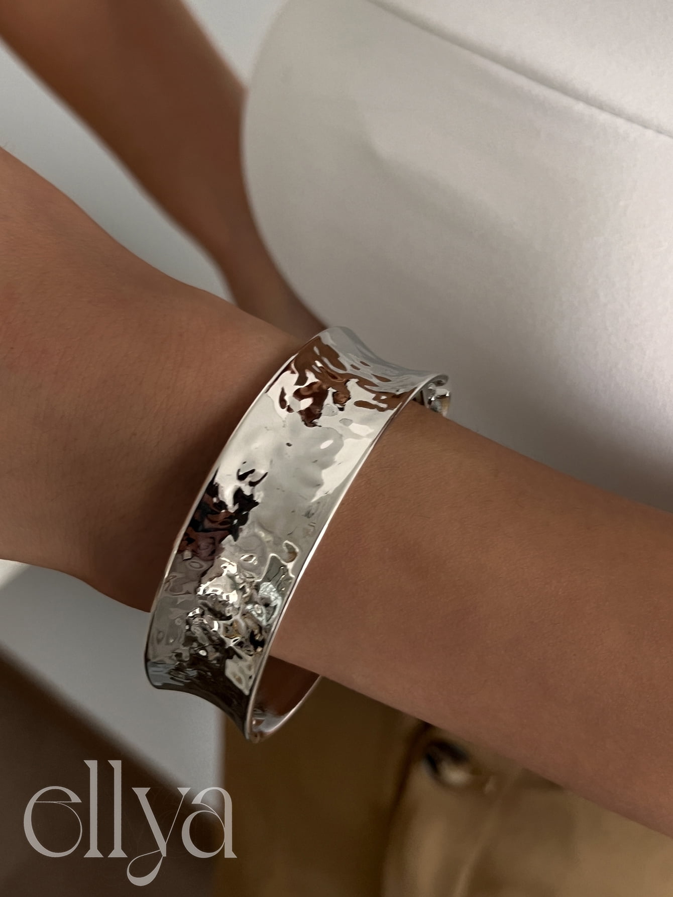 IngeSight.Z New Trendy Smooth Metal Water Drop Spring Bangles for Women ...