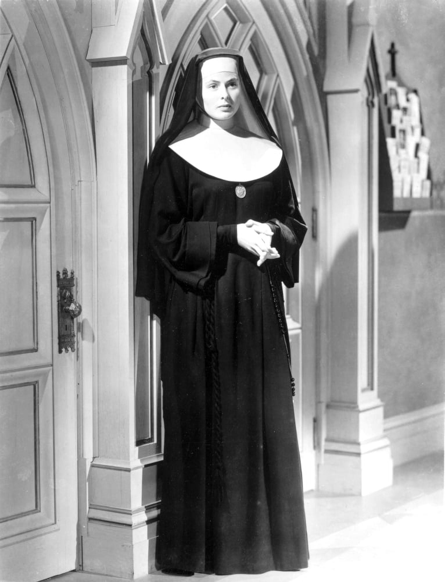 Ingrid Bergman wearing nun habit in The Bells of St Mary's Photo Print ...