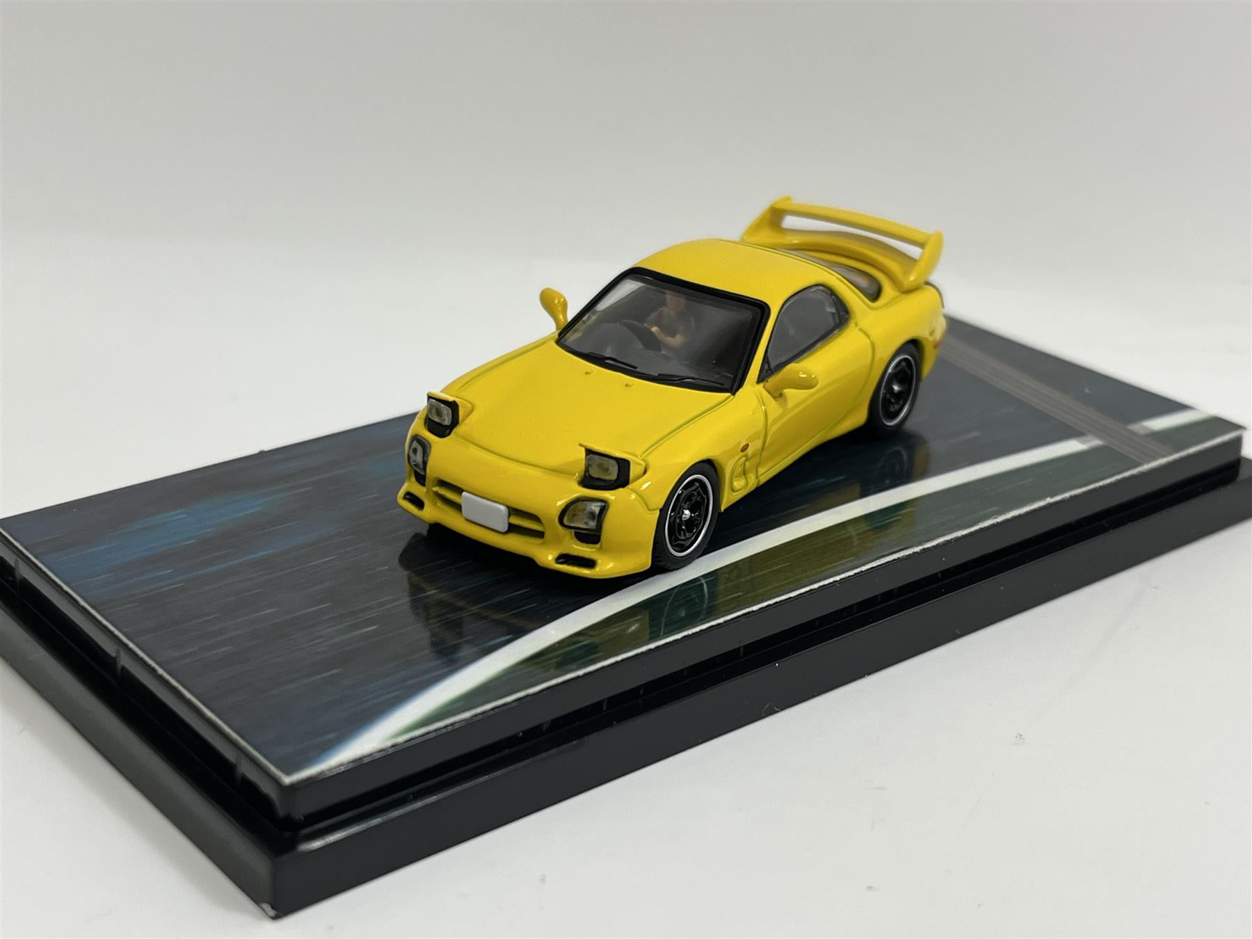 Initial D Mazda RX-7 FD3S Project D Yellow Diorama Set 1:64 Initial D Mazda RX-7 FD3S Project D Yellow Diorama Set 1:64