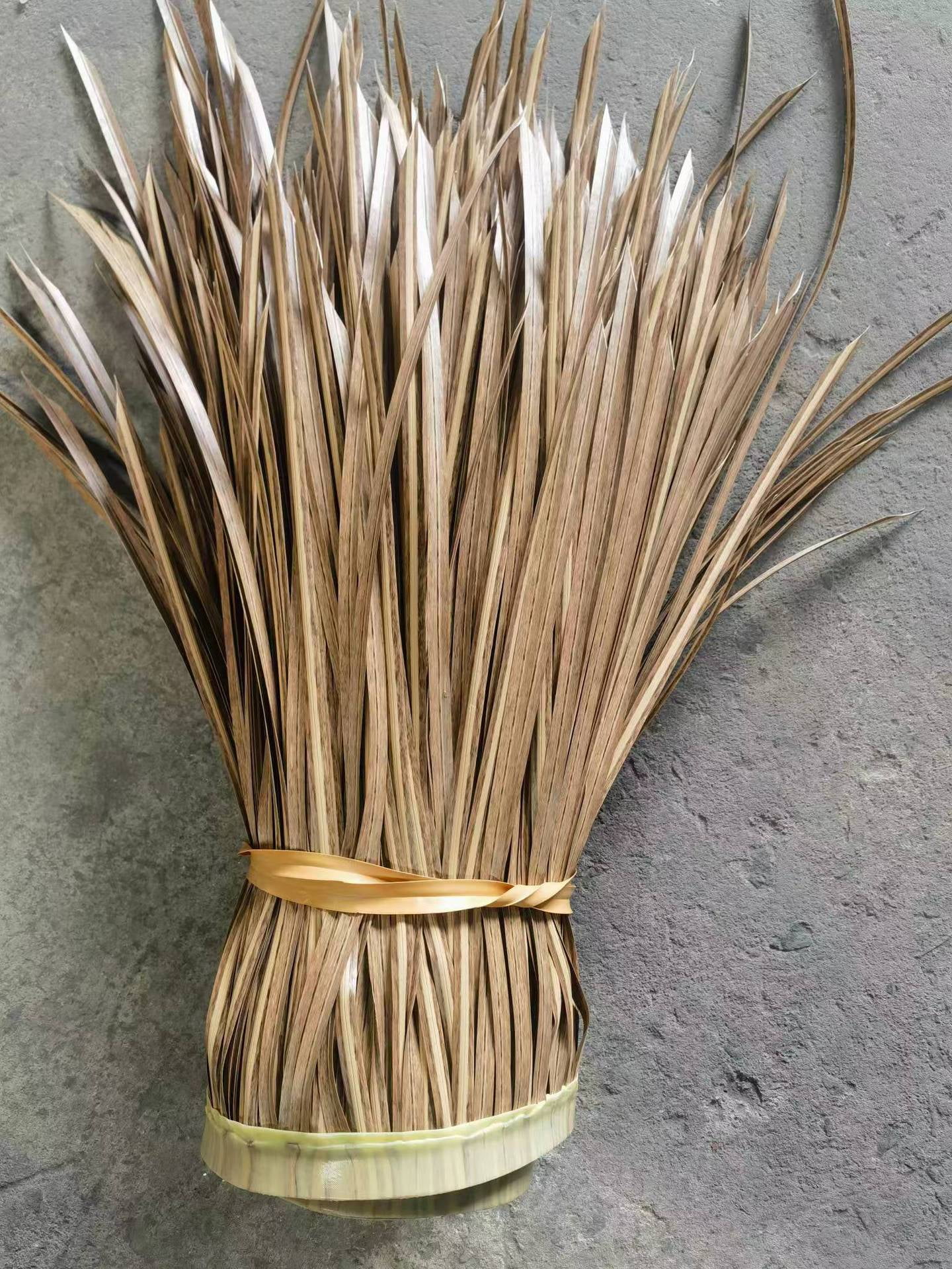 Installation of fast thatch long thatch tile plastic thatch woven straw ...