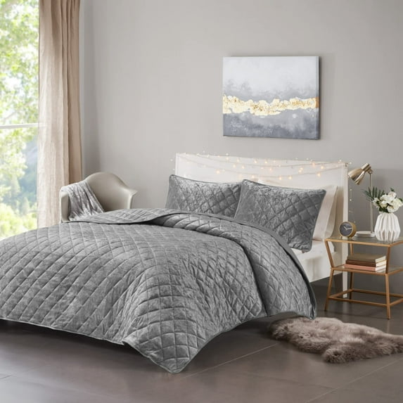 Intelligent Design Intelligent Design Luxe Quilt Lush Face Diamond ...