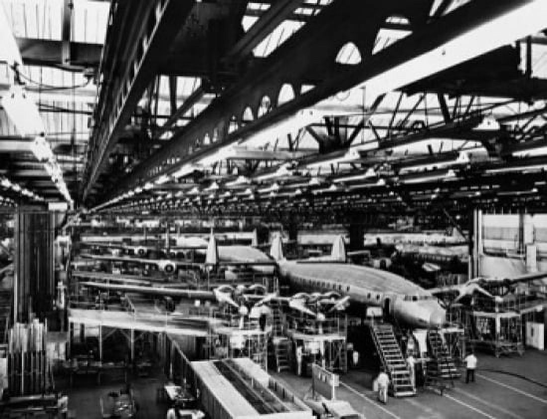 Interiors of an airplane factory, Lockheed Constellation, Lockheed ...