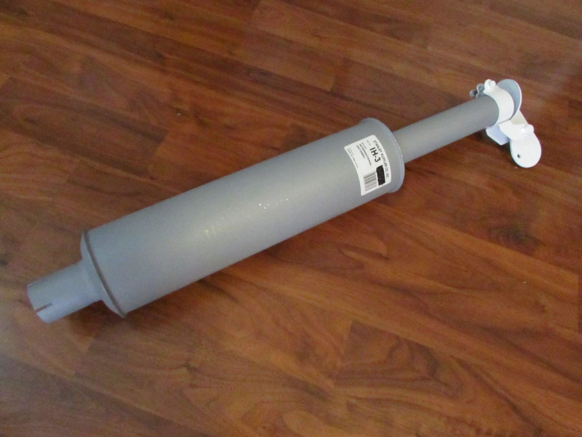 International IH Tractor Muffler FARMALL 140 200 - Walmart.com