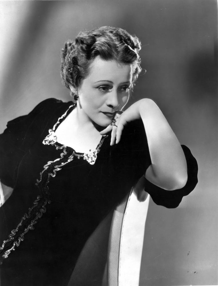 Irene Rich Seated in Classic Photo Print (8 x 10) - Walmart.com