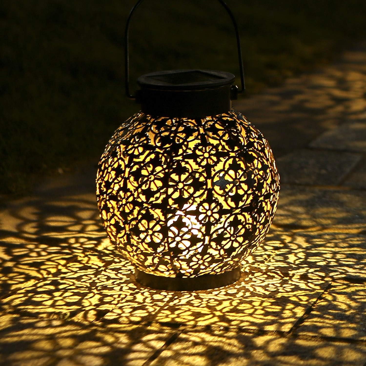 Iron Solar Lantern, Dynamic Light Effect Solar-powered LED Outdoor ...