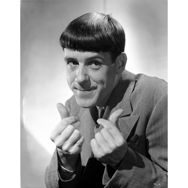 Ish Kabibble with gesturing hands Photo Print (8 x 10) - Walmart.com