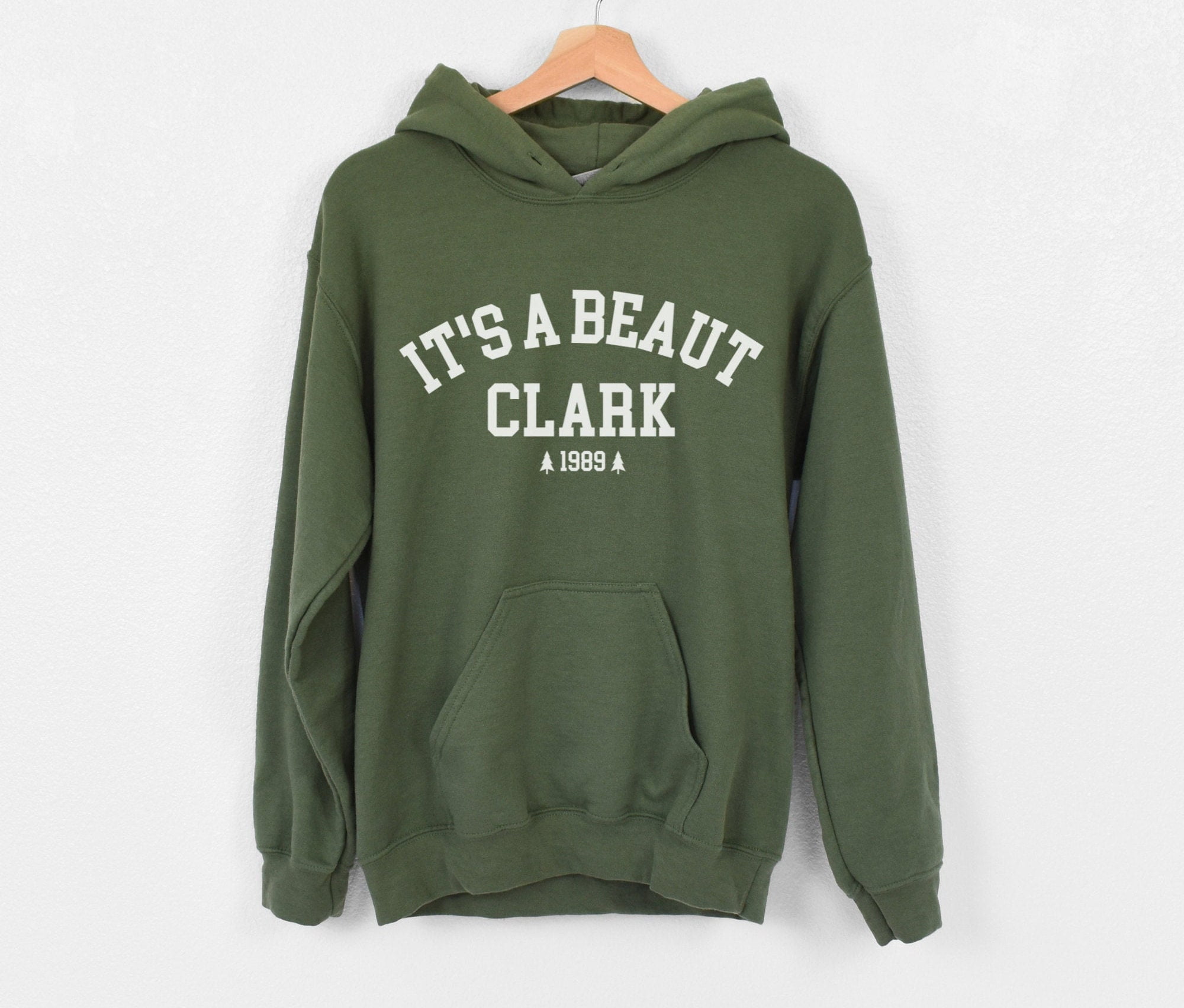 Its a Beaut Clark Funny Christmas Christmas Movie Christmas T-Shirt ...