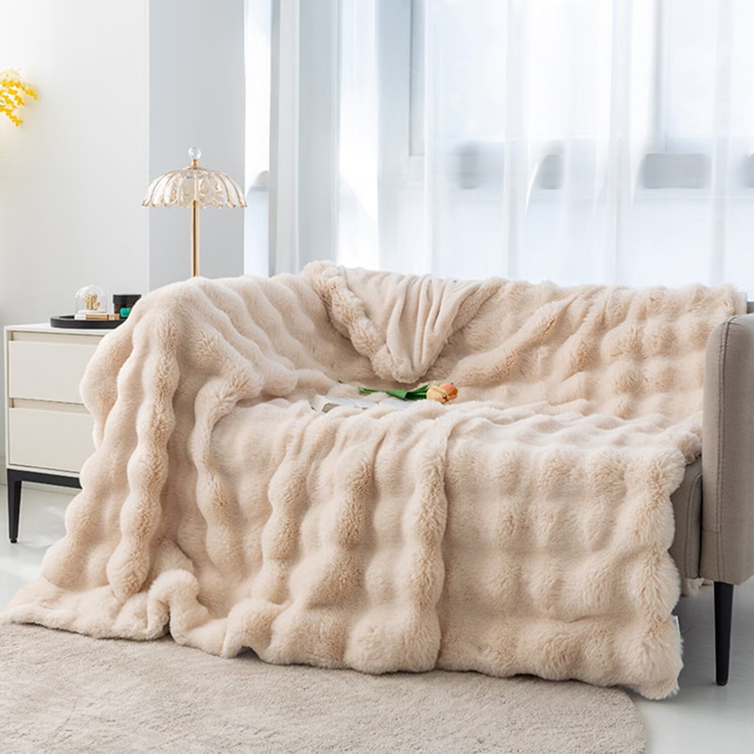 Ivory Faux Fur Throw Blanket & Bedspread - Tibet Fox Fur - Ivory Luxury ...