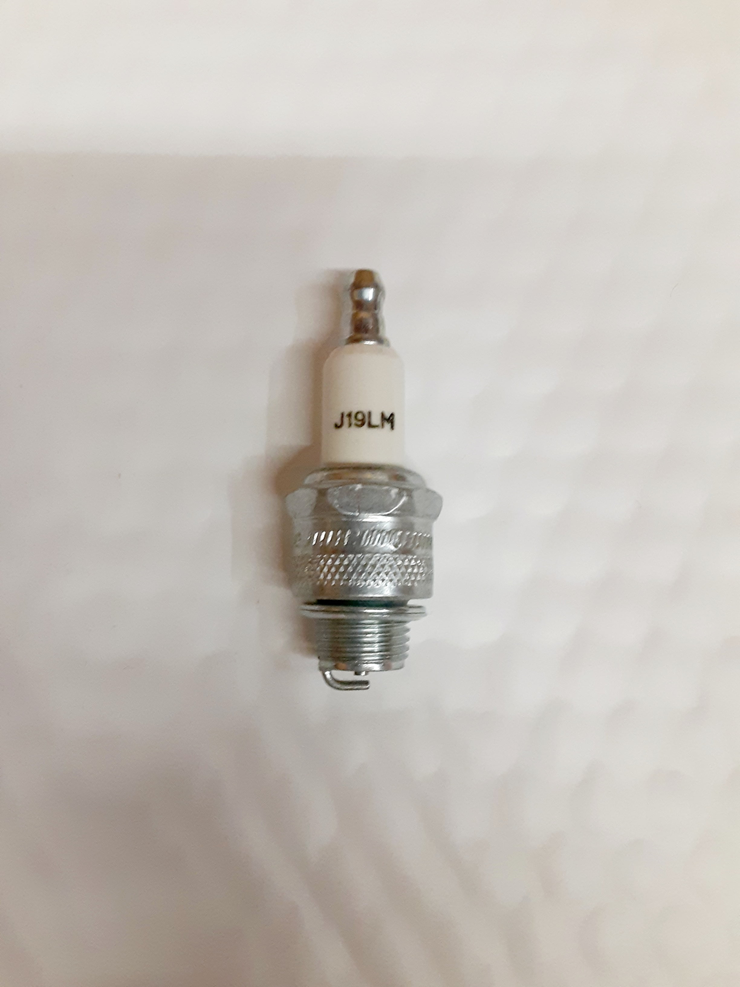 J19LM Spark Plug Champion - Walmart.com