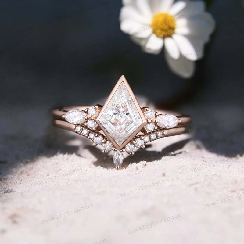 JEWELRYTREASURE 9x7 mm / 1.2 Ct Kite Cut Moissanite Engagement Ring Set ...
