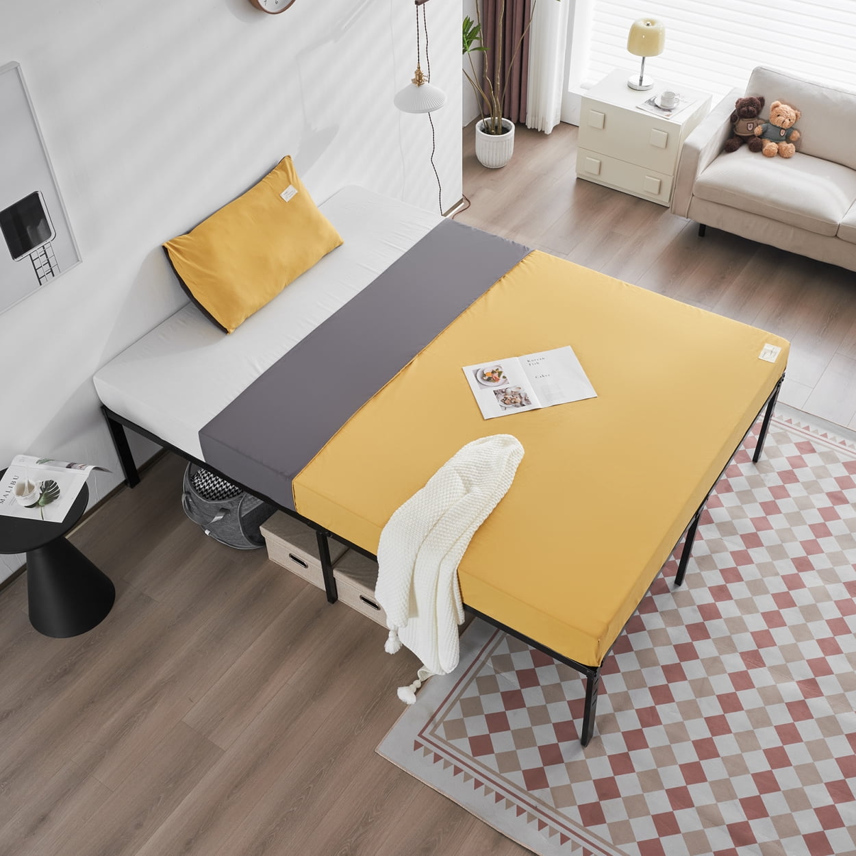 JINS&VICO Queen Size Metal Platform Bed Frame with Foot Pads and Iron ...