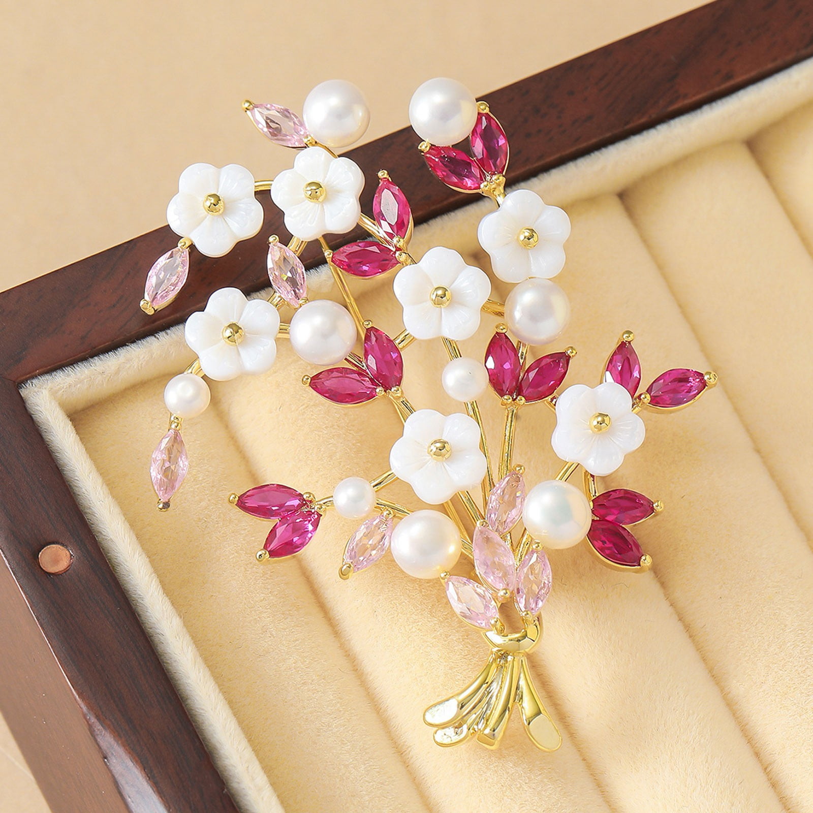 JMYHOAM Gifts for Mom Brooch Fresh Water Pearl Ear Flower Clothing Ornament Small Pin Bouquet ...