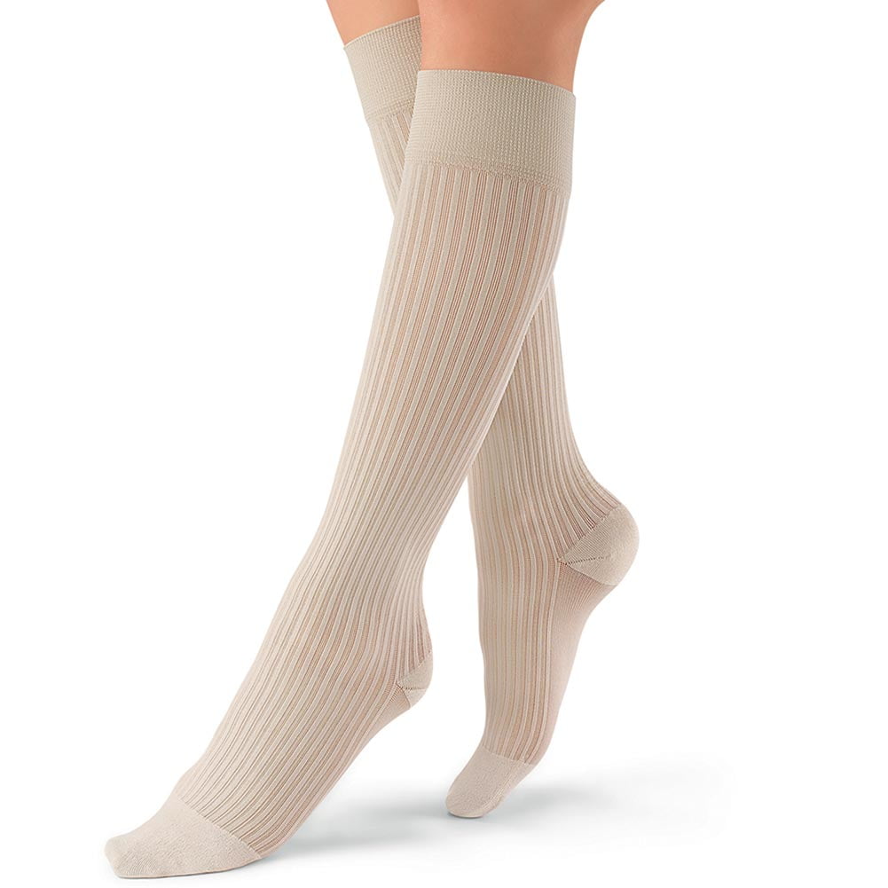 JOBST soSoft Knee High Compression Socks 20-30 mmHg Closed Toe - Ribbed ...