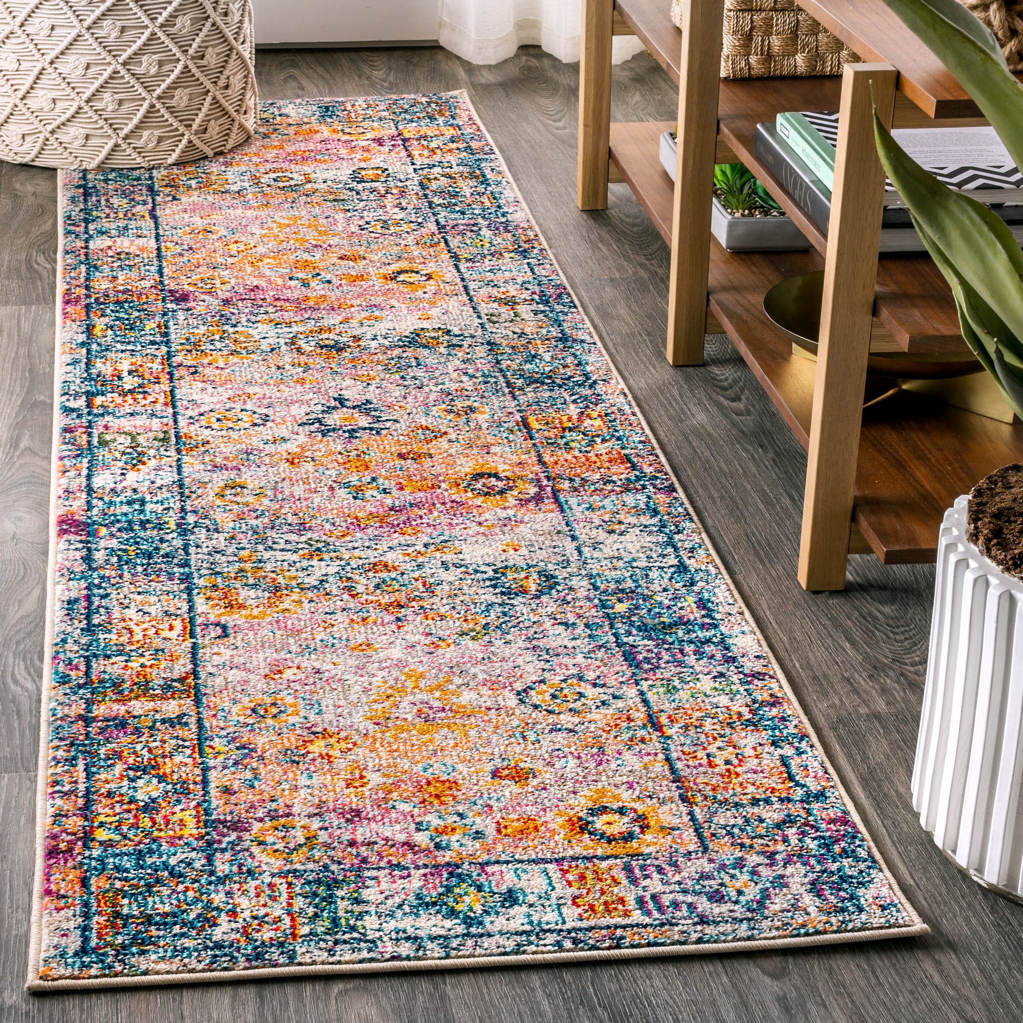 JONATHAN Y BOHEMIAN FLAIR 2 x 8 Runner Rug, Vintage Medallion - Cream ...
