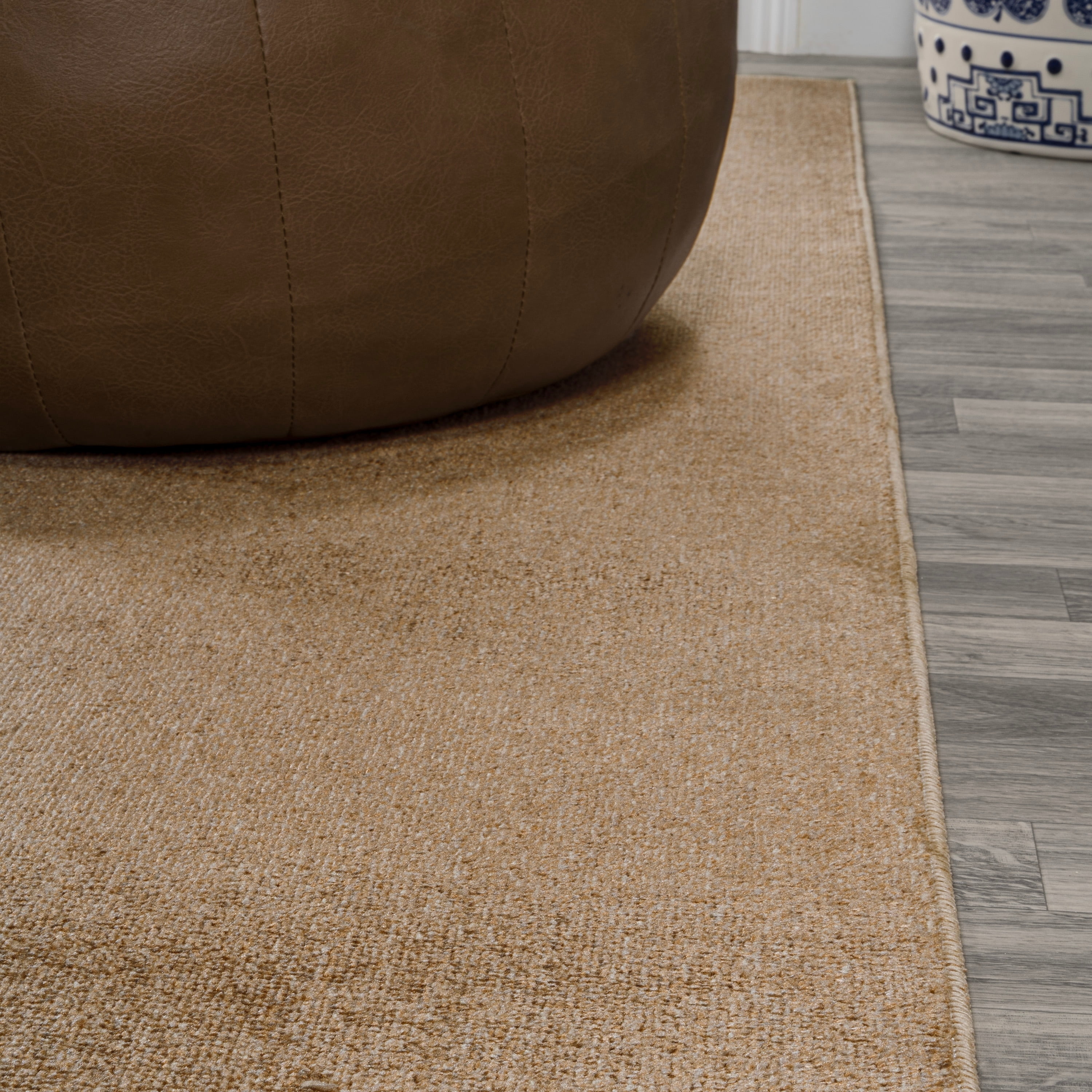 JONATHAN Y Fawning Classic Solid Low-Pile Machine-Washable Terra Area ...