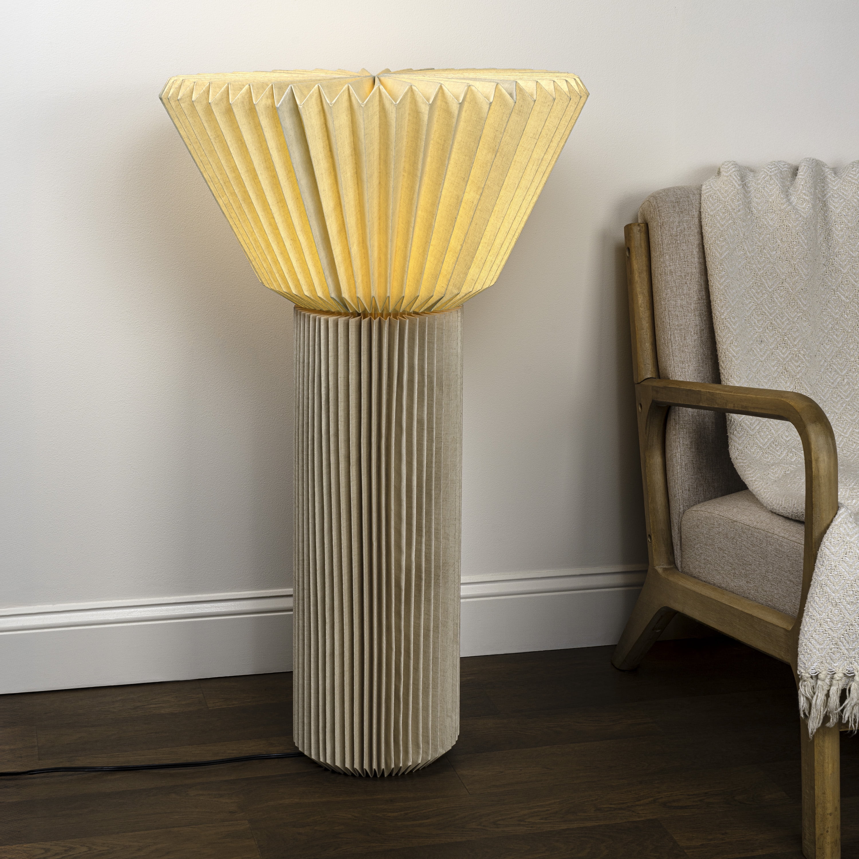 JONATHAN Y JYL9104B Archer 37" Modern Minimalist Pleated Shade Floor ...