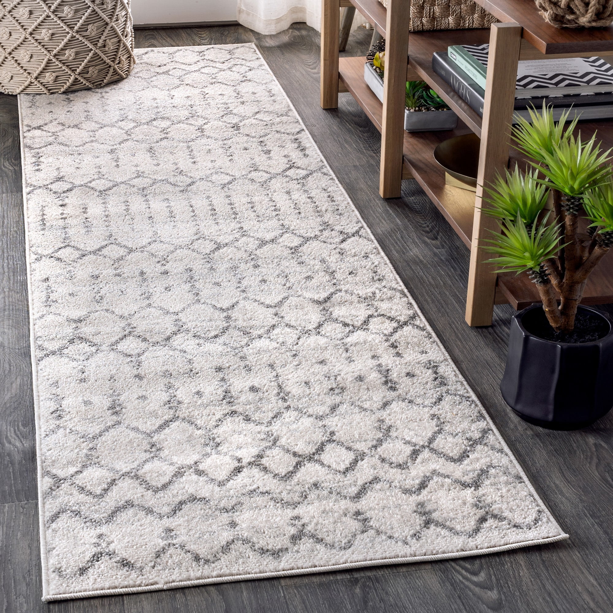 JONATHAN Y MOROCCAN HYPE 2 x 8 Runner Rug, Boho Vintage Diamond - Cream ...