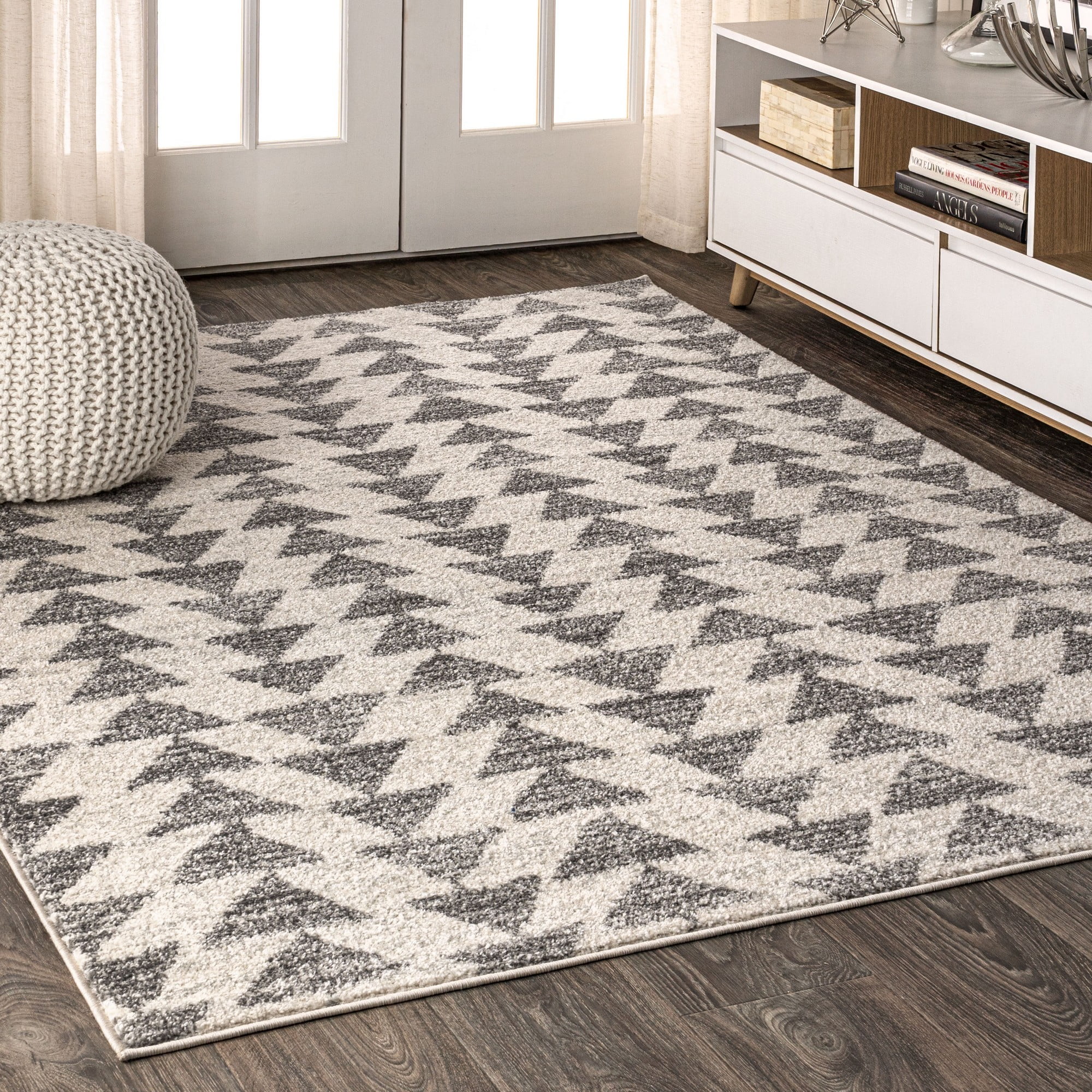 JONATHAN Y MOH206B-4 Aisha Moroccan Triangle Geometric Cream/Gray 4 ft. x 6 ft. Area Rug ...