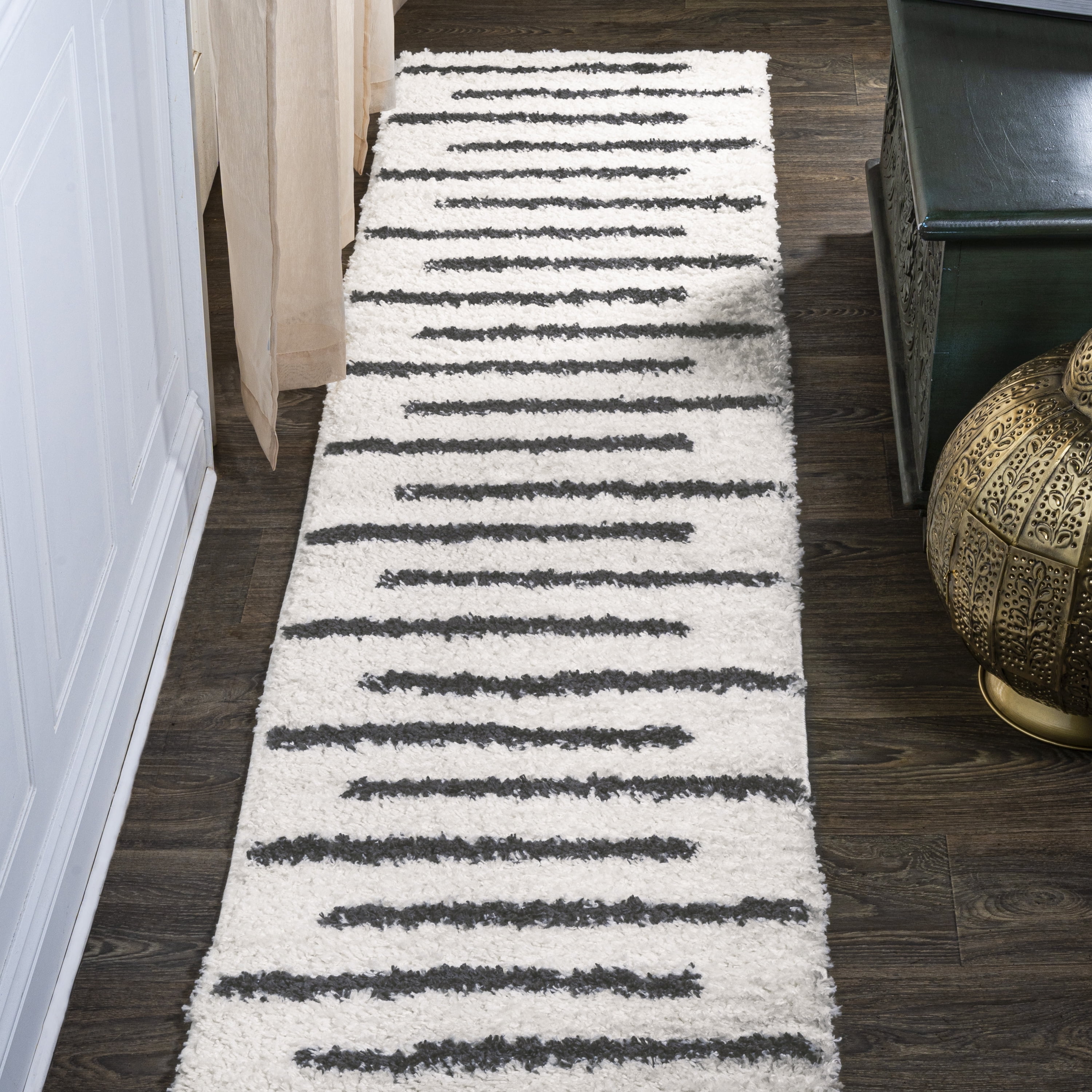 JONATHAN Y MOROCCAN HYPE 2 x 8 Runner Rug, Alaro Berber Stripe Shag ...