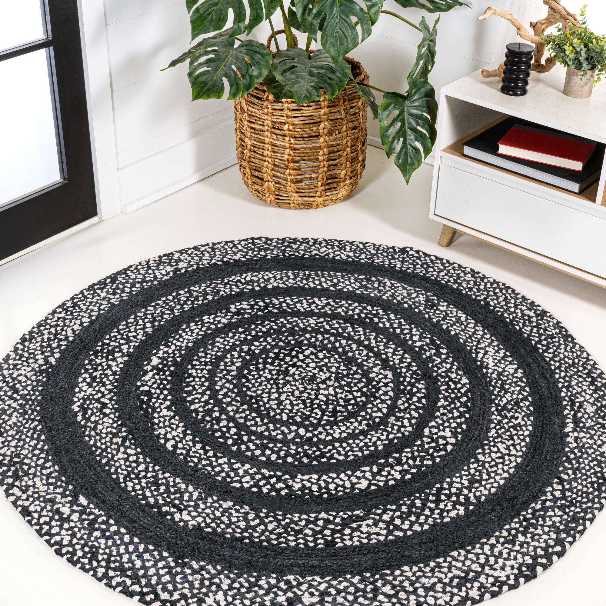 JONATHAN Y RNF117C-5R Abyss Braided Bohemian Coastal Round Jute Black/White 5' Round Area Rug ...