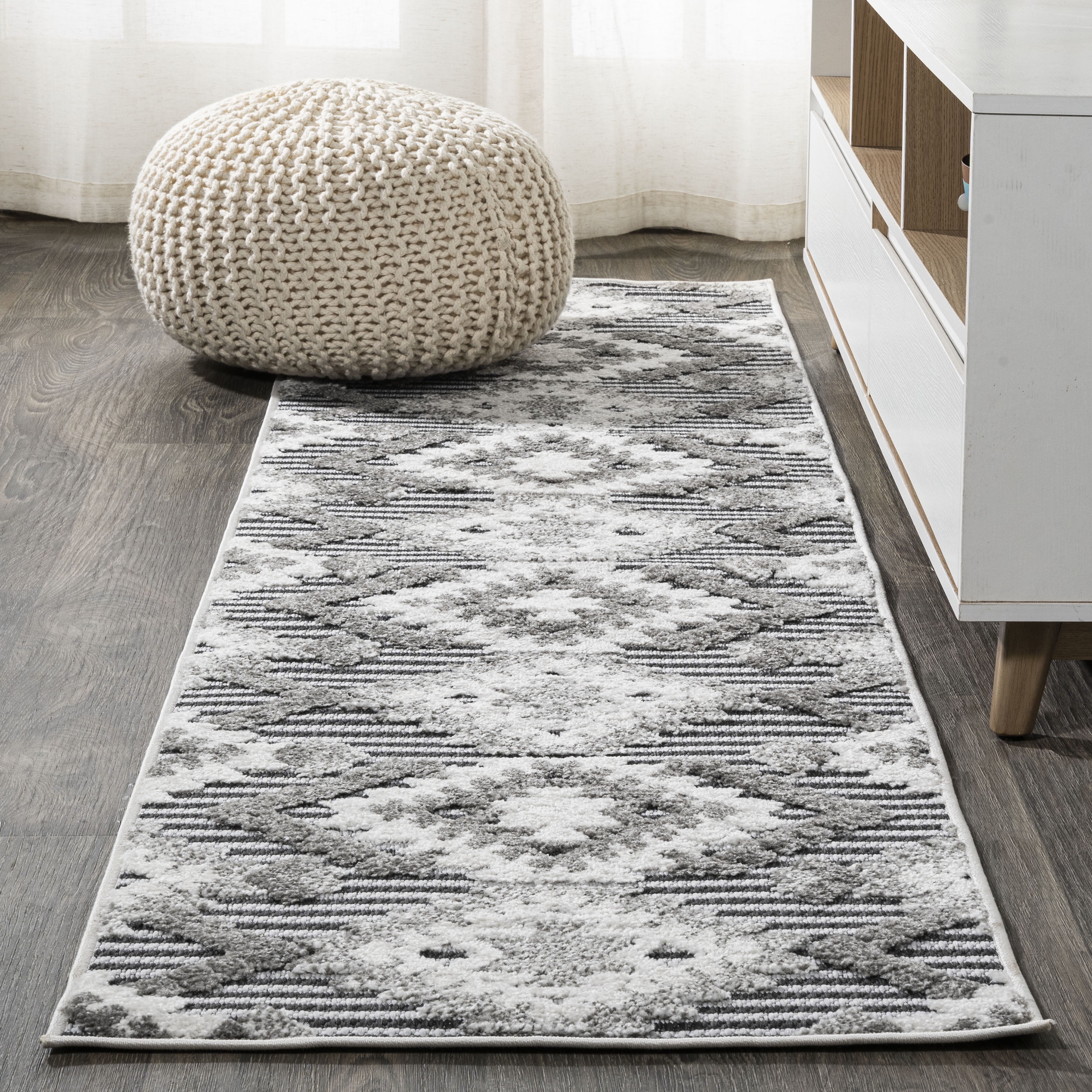 JONATHAN Y SOUTH BEACH 2 x 8 Runner Rug, Sumak Pile Neutral Diamond ...