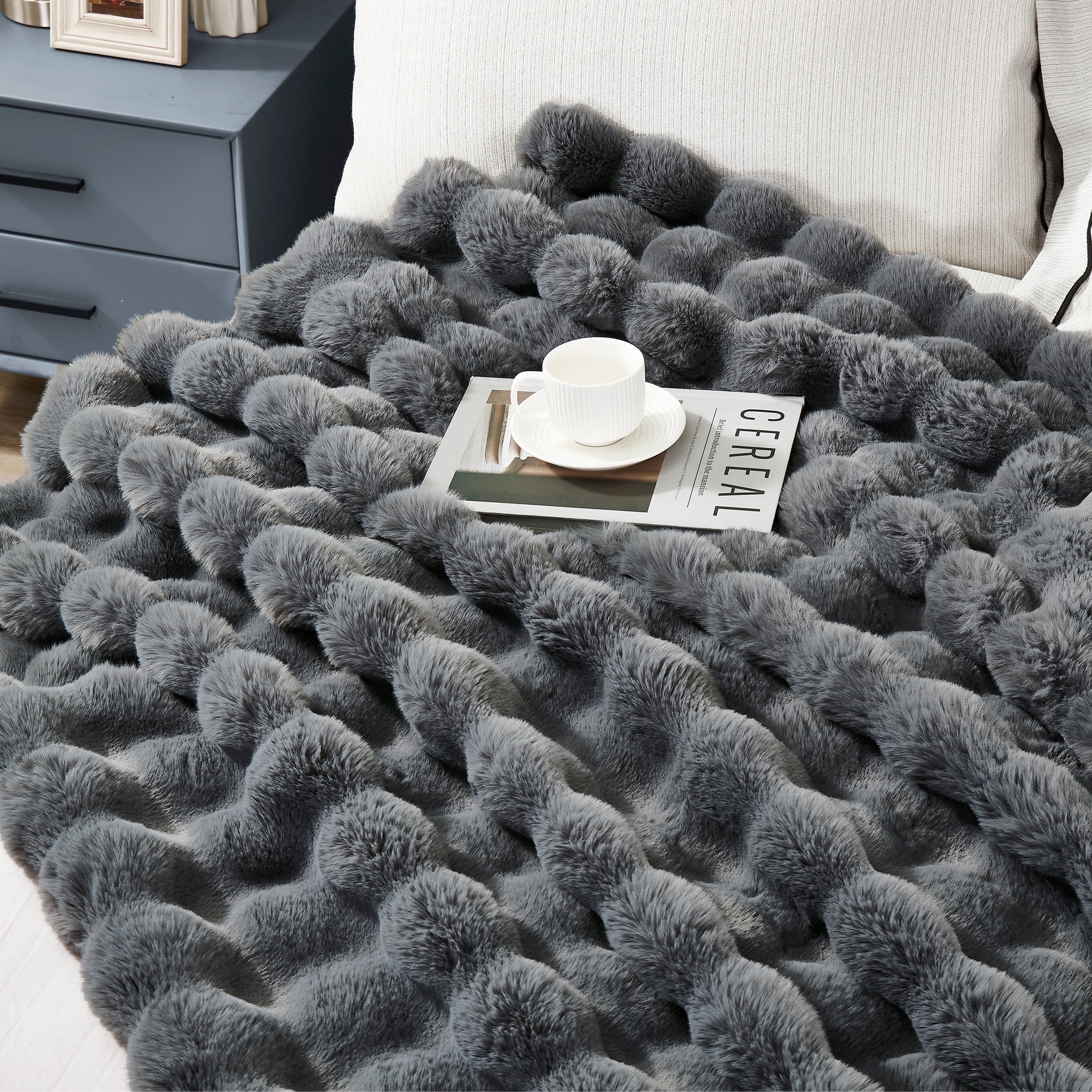 JONIYEAR Solid Thick Fuzzy Bubble Faux Rabbit Fur Blanket Twin Size 60 ...